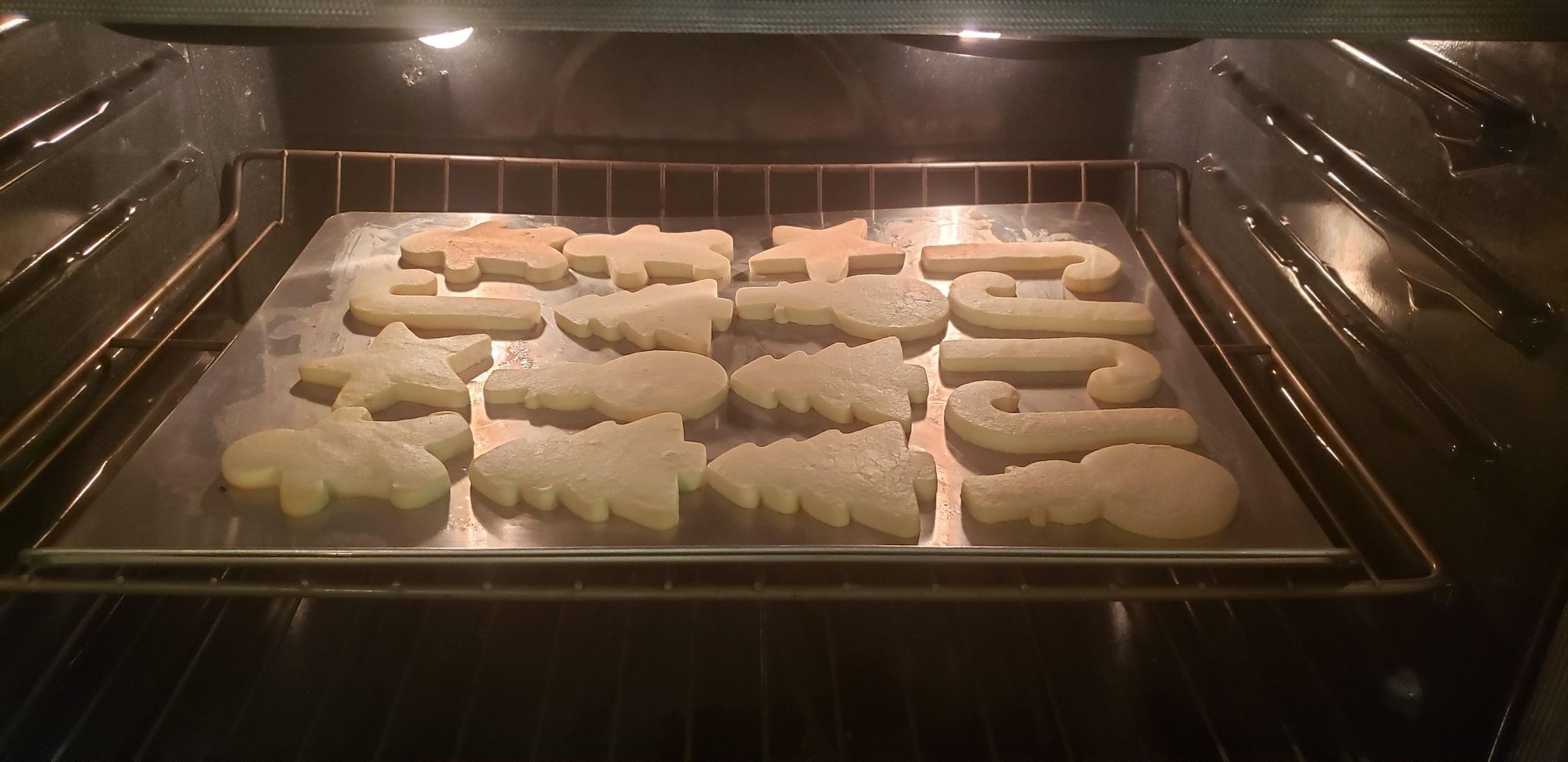 Actually Tasty Royal Icing Holiday Cookies (I Swear) : 5 Steps ...