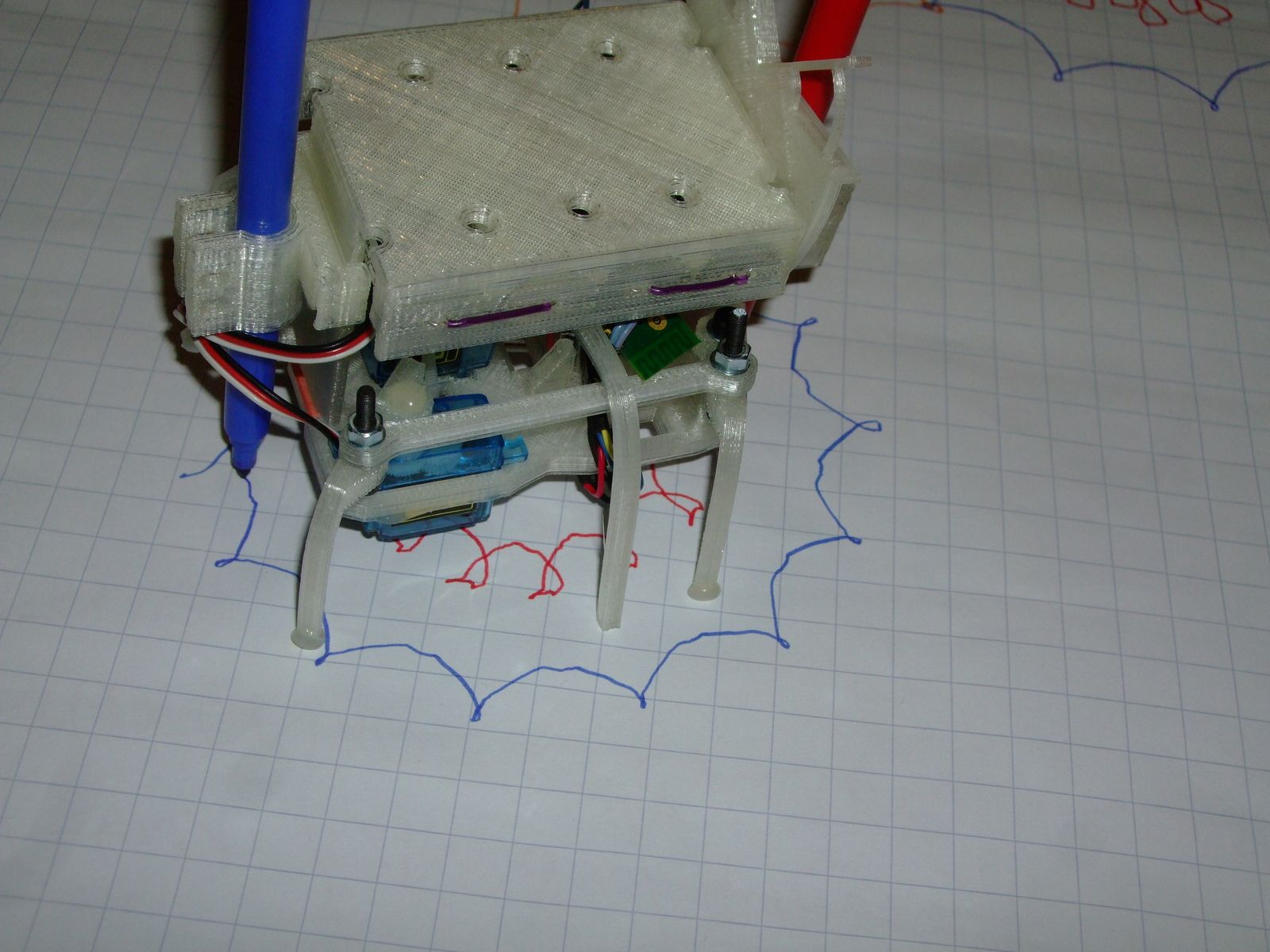 Hexapoduino: Tiny Hexapod 3D Printed, Arduino Controlled : 8 Steps (with Pictures) - Instructables