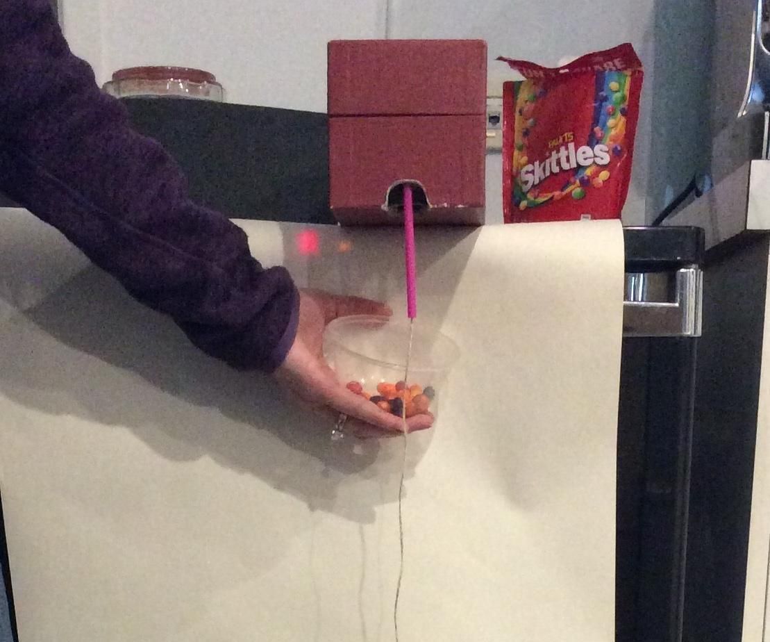 No Hands - Classroom Reward Dispenser : 7 Steps - Instructables