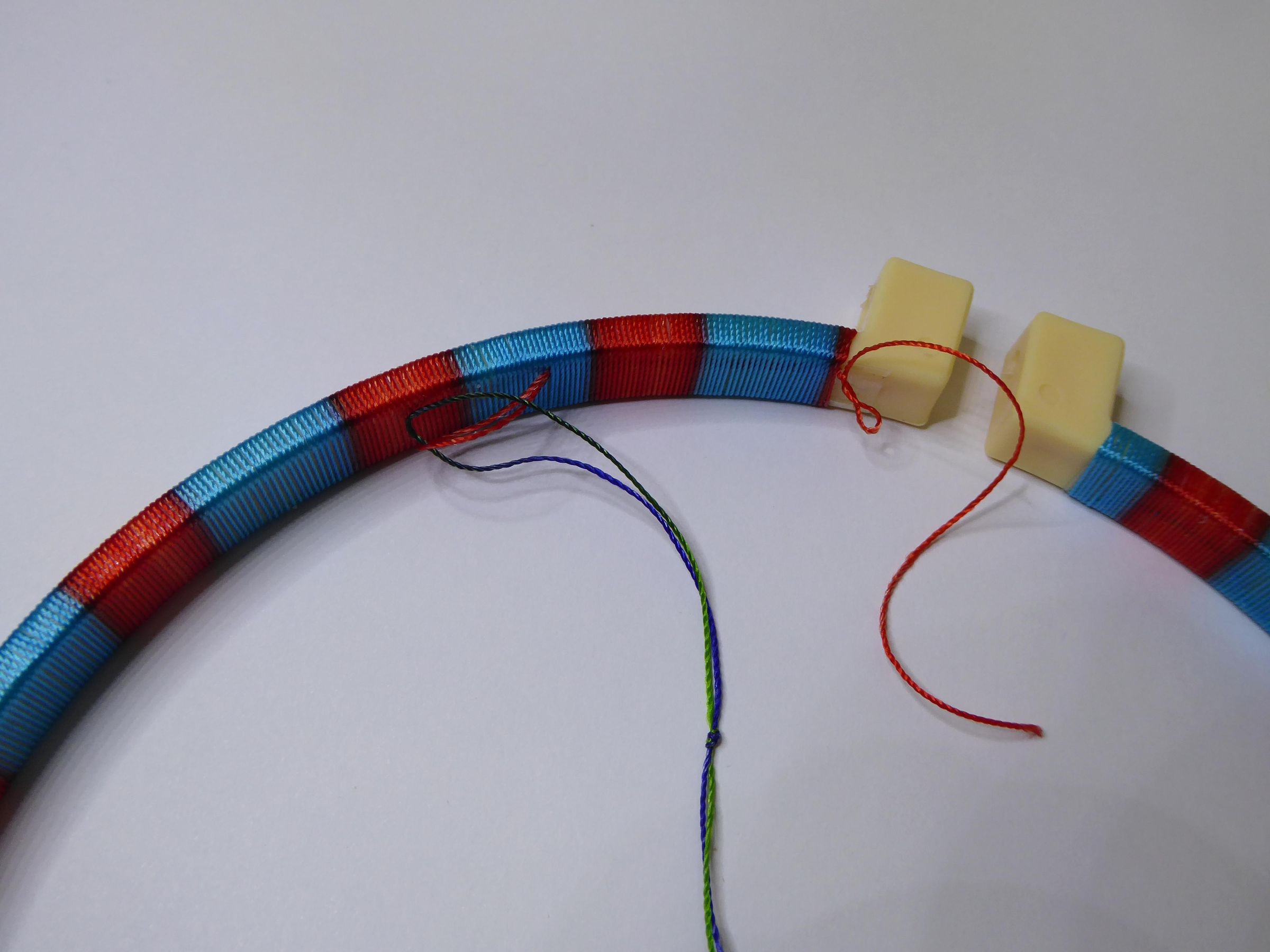 Wrap an Embroidery Hoop With Fishing Rod Nylon : 4 Steps (with Pictures ...