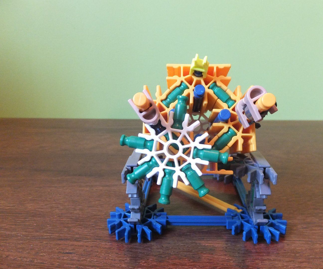Mini K'nex Safe : 6 Steps - Instructables