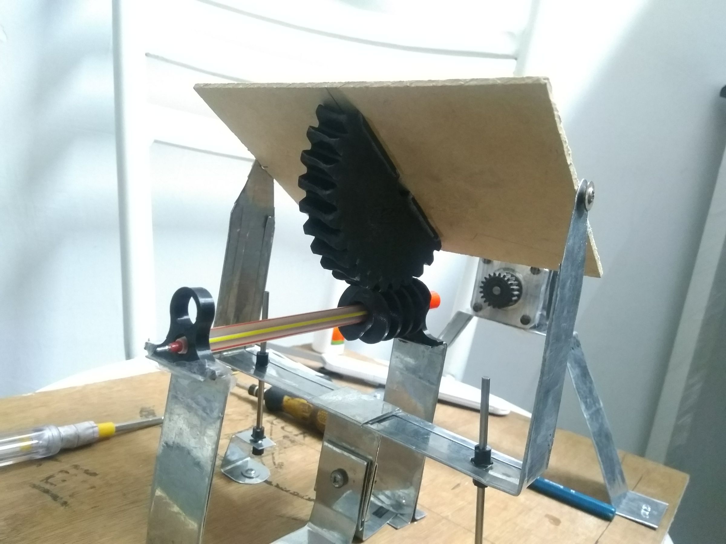 Program Based Rotational Solar Plates : 9 Steps - Instructables