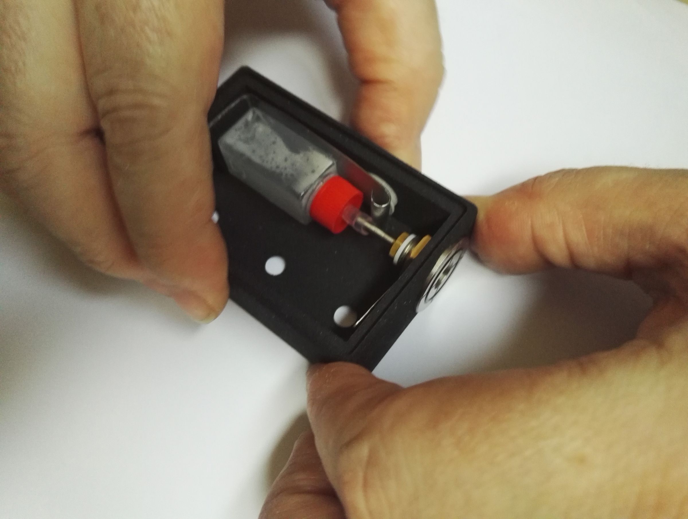 Mod Box Bottom Feeder : 7 Steps - Instructables