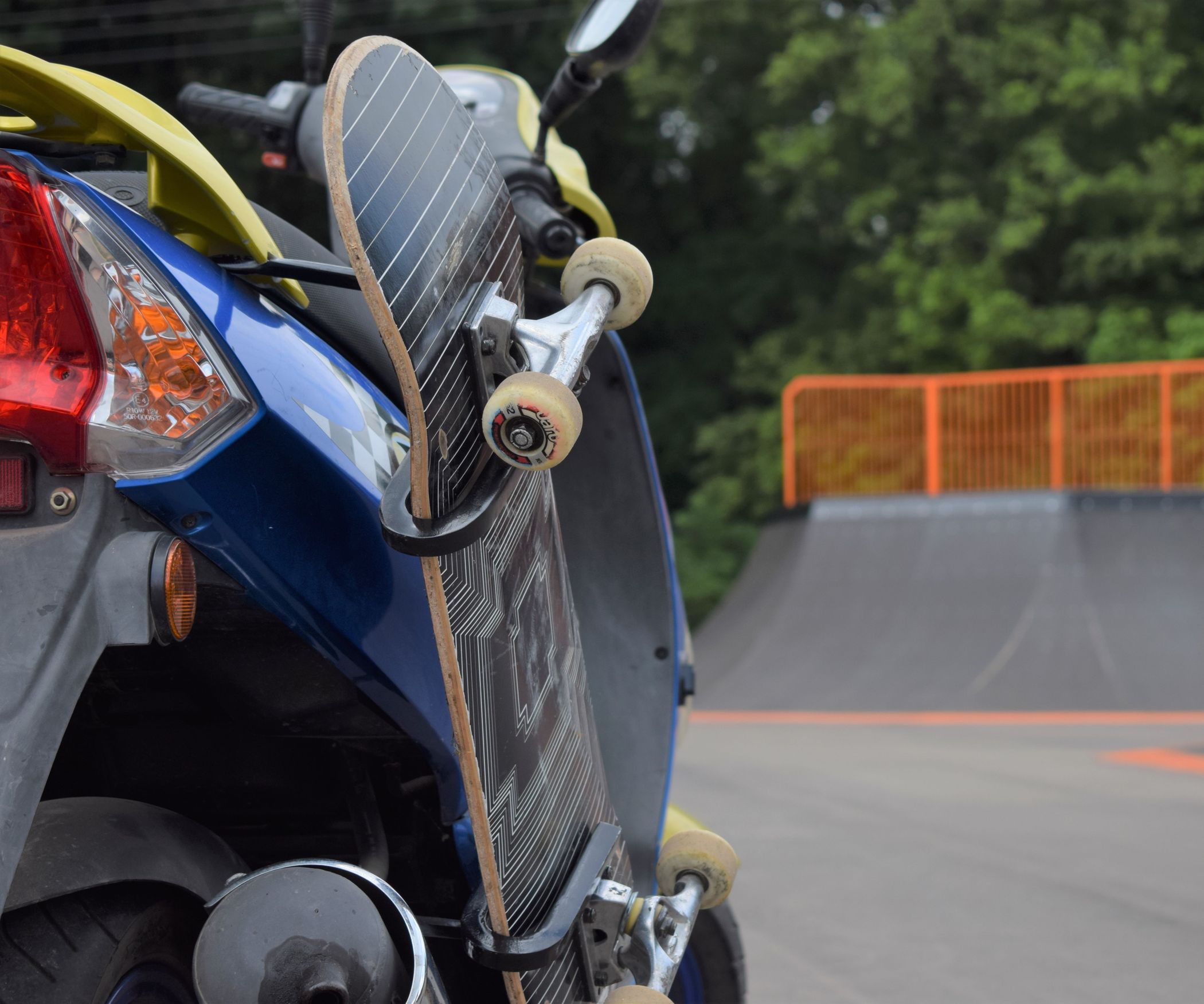 Motorcycle Skateboard Rack : 8 Steps (with Pictures) - Instructables