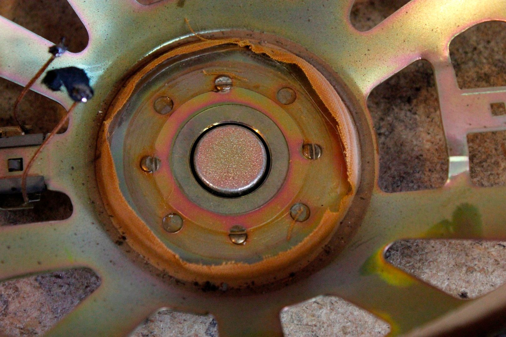 DTTAY - How to Reclaim Speaker Magnets : 6 Steps - Instructables