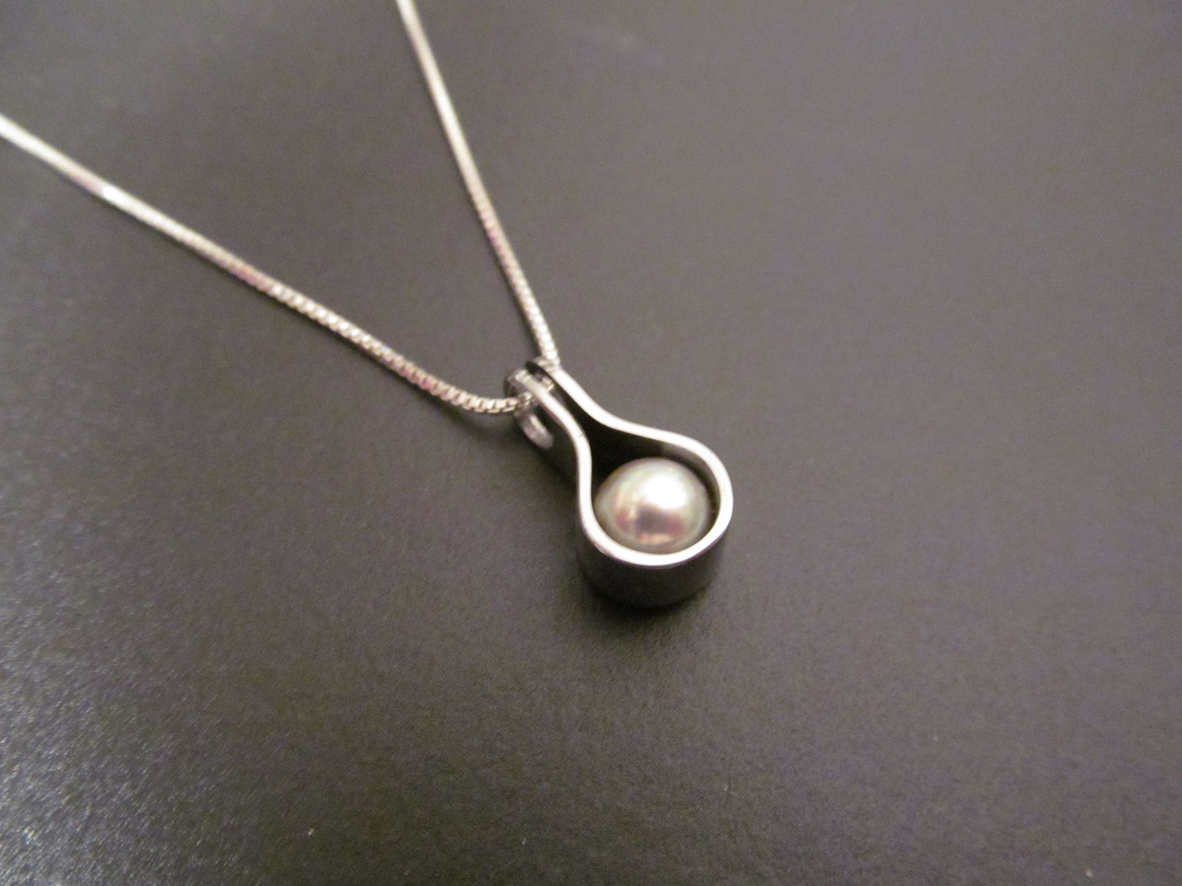 Tension Set Pearl Pendant : 7 Steps (with Pictures) - Instructables