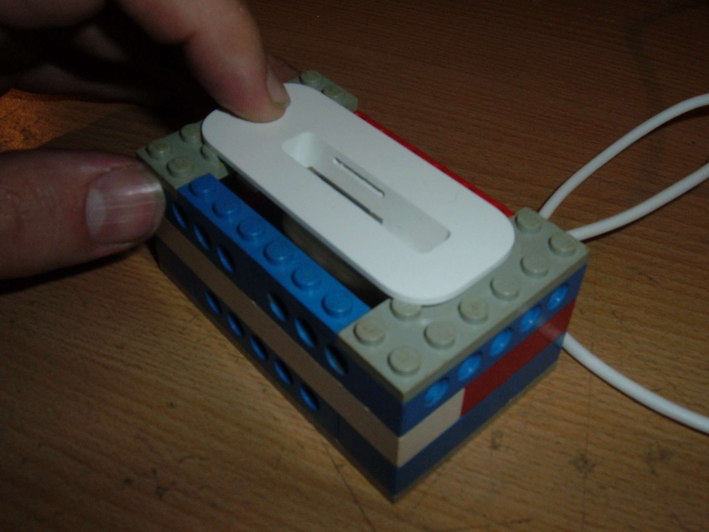 Lego IPod Nano Dock : 3 Steps - Instructables