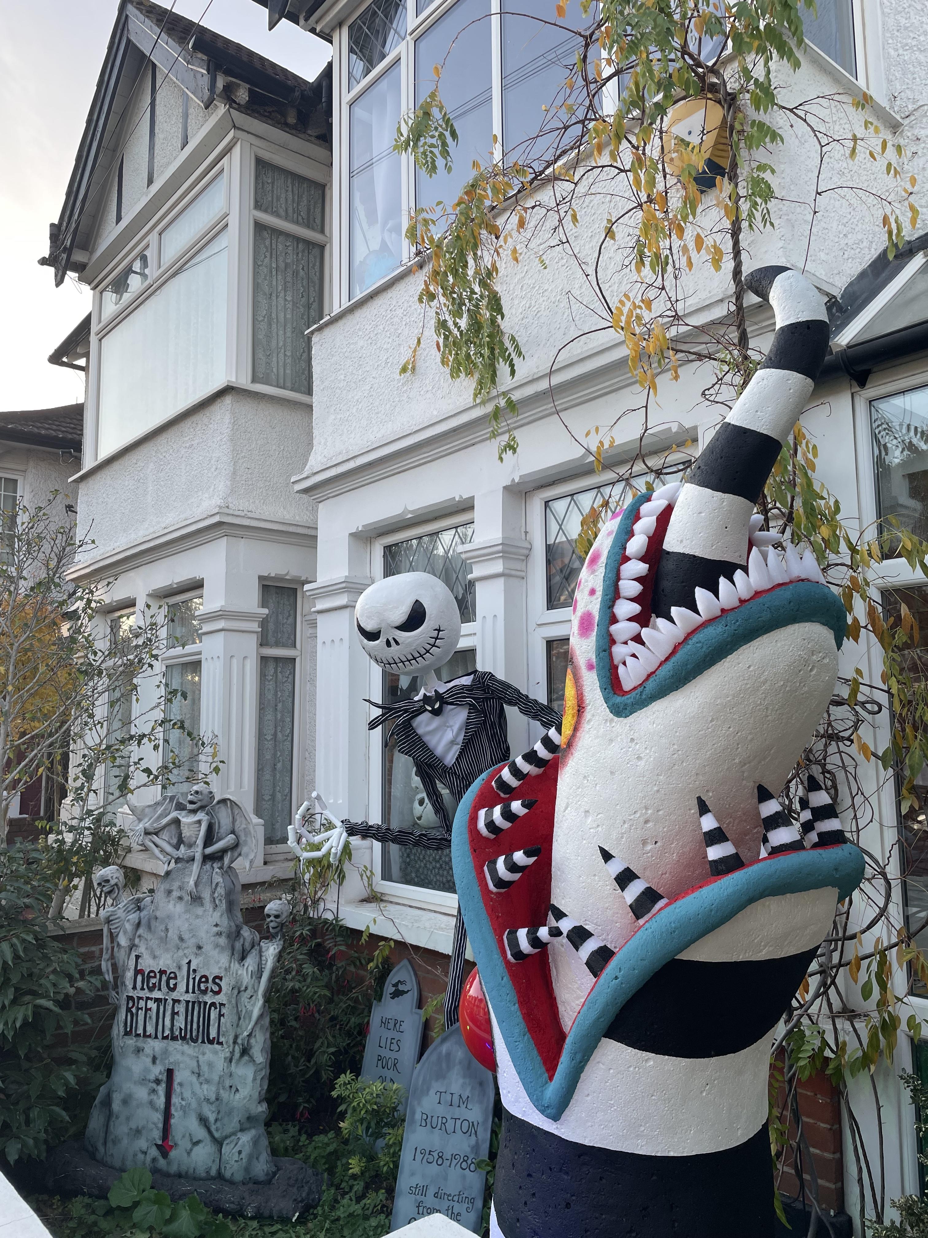 Beetlejuice Sandworm : 11 Steps (with Pictures) - Instructables