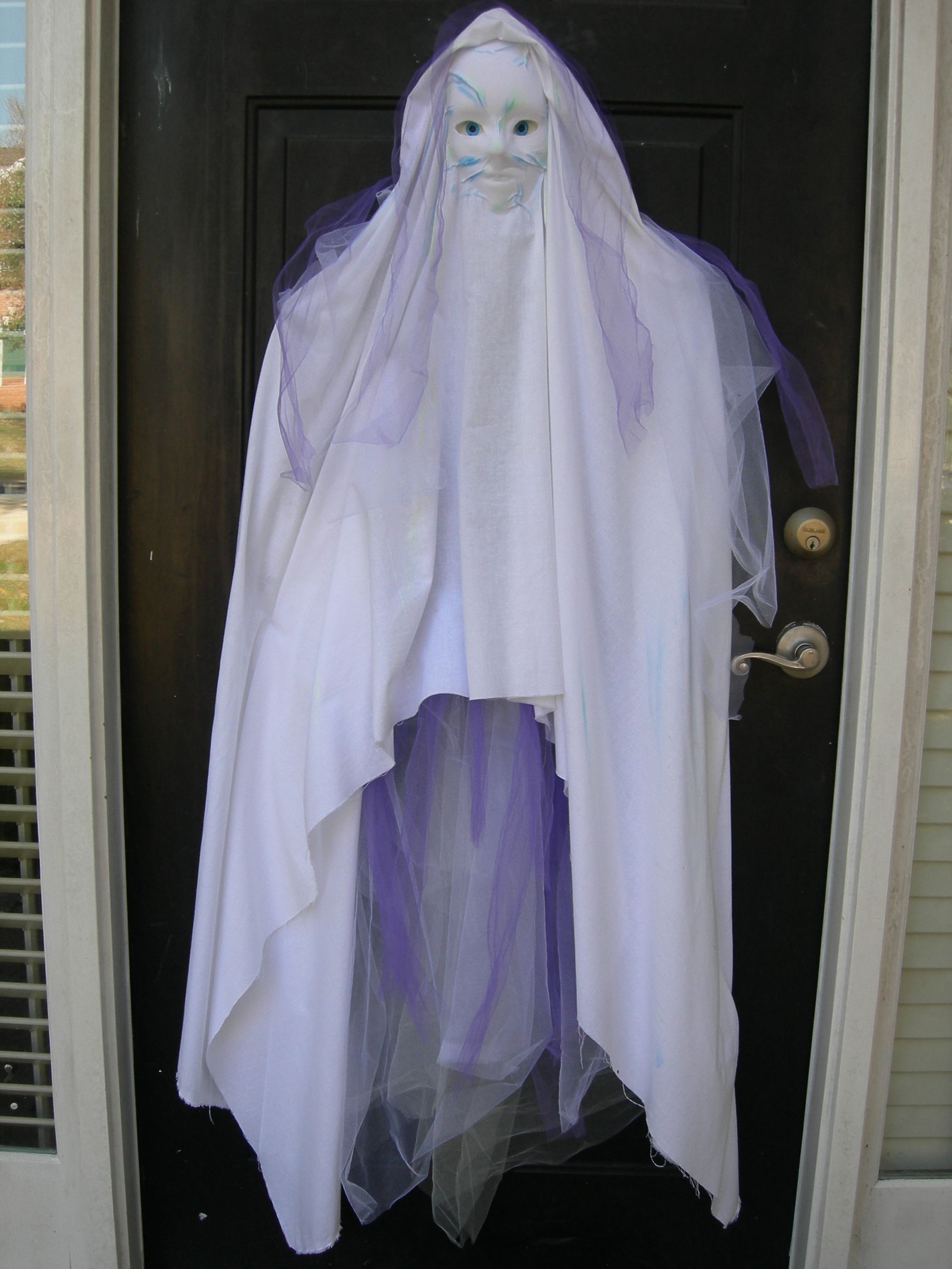 Tracking Ghost Door Decor (super Easy) : 3 Steps (with Pictures ...