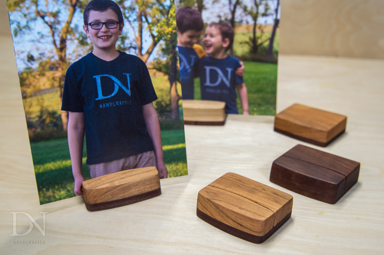 Card & Photo Display Stand : 17 Steps (with Pictures) - Instructables