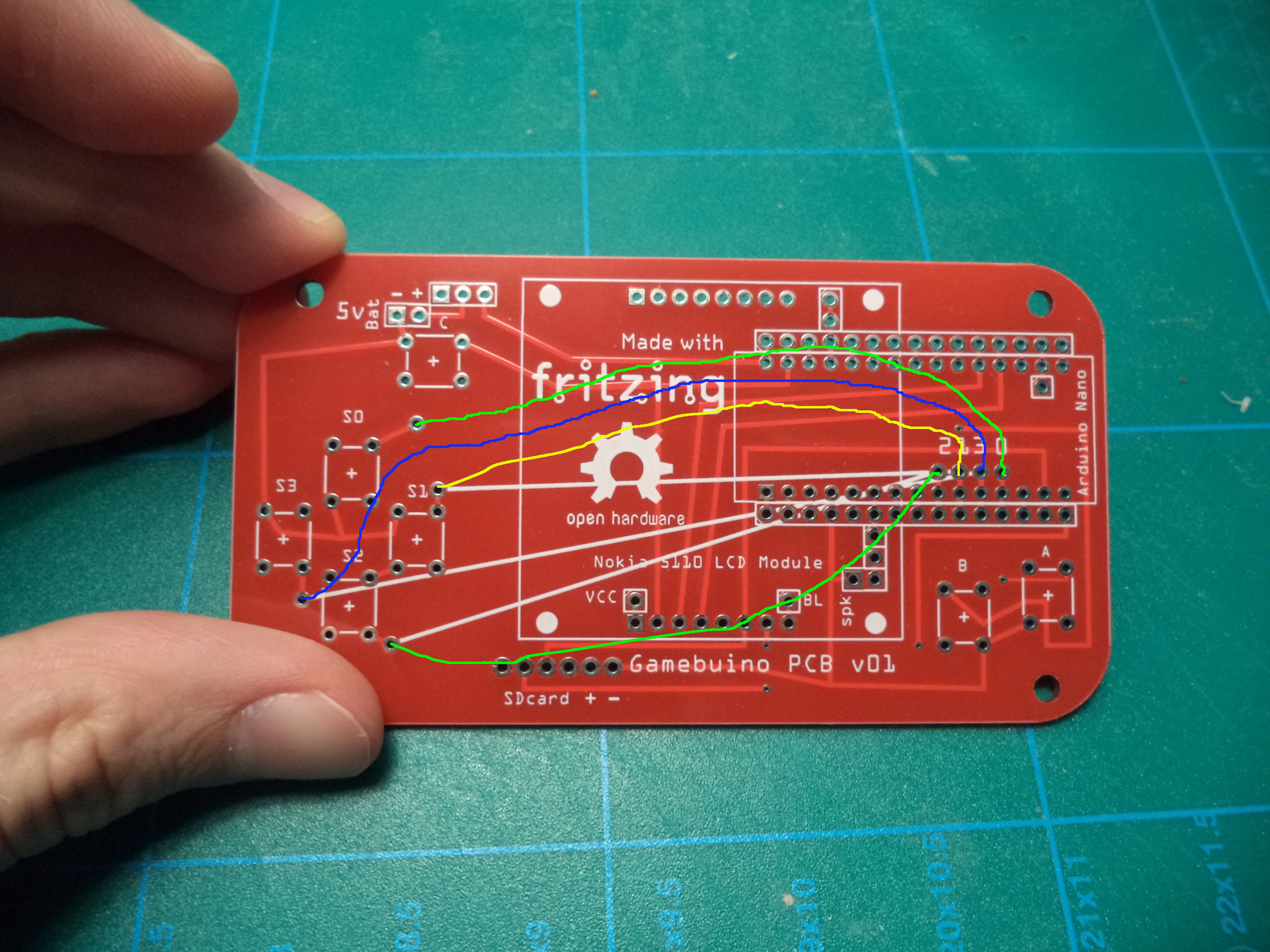 DIY Gamebuino With a Neat PCB : 6 Steps - Instructables