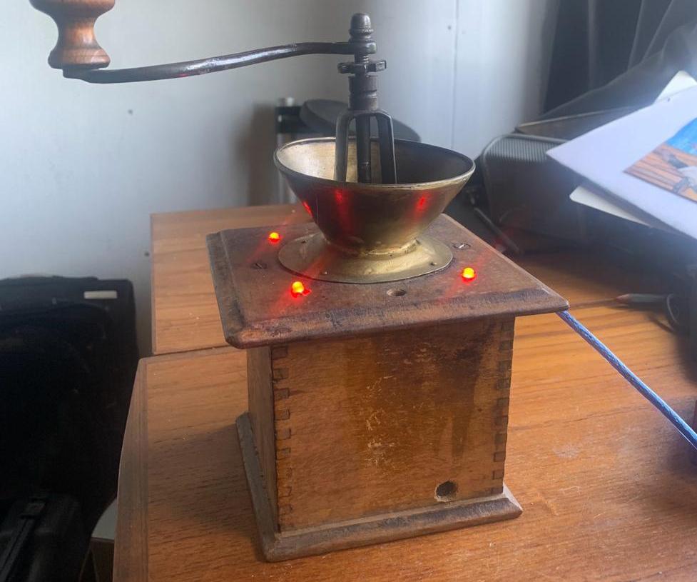 The Scream Machine + Free Game : 8 Steps - Instructables