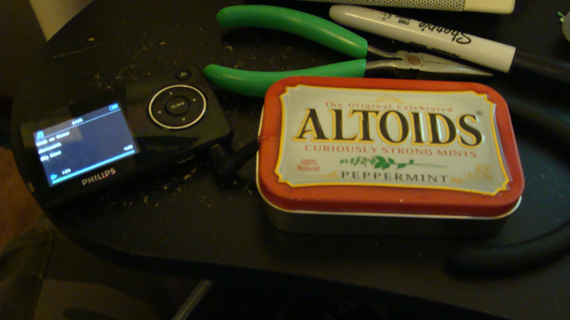 Yet Another Altoids Speaker System : 4 Steps - Instructables