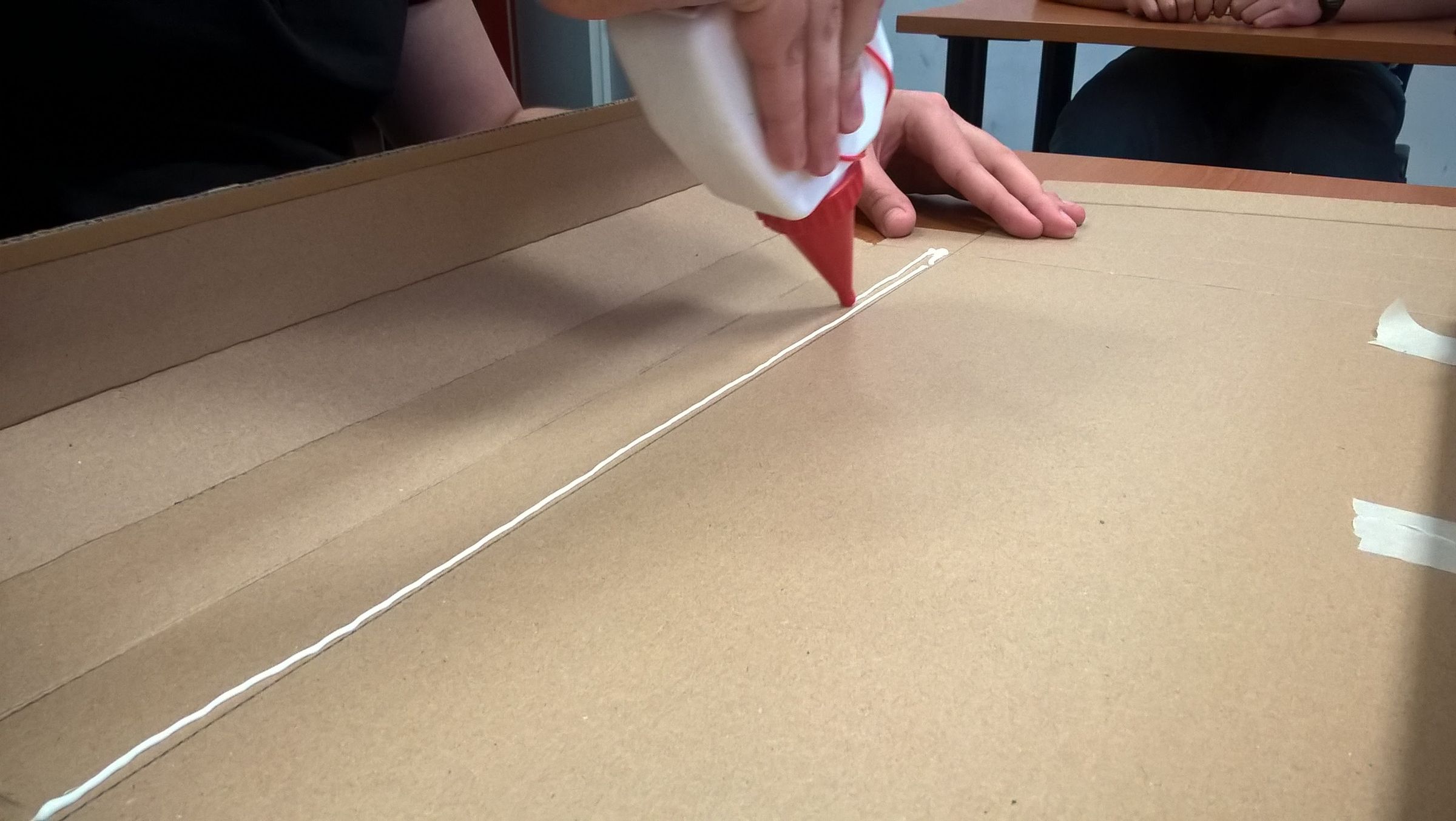 Cardboard Laptop Desk : 9 Steps (with Pictures) - Instructables