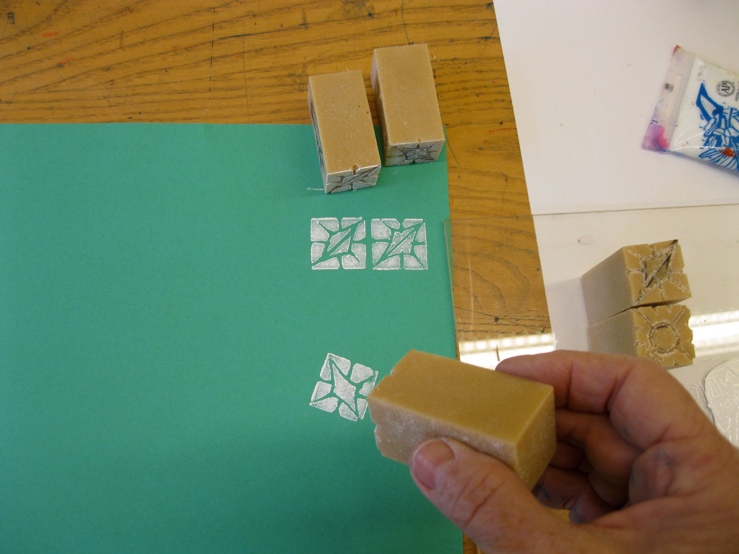 Snowflake Pattern Gift Wrap : 18 Steps (with Pictures) - Instructables