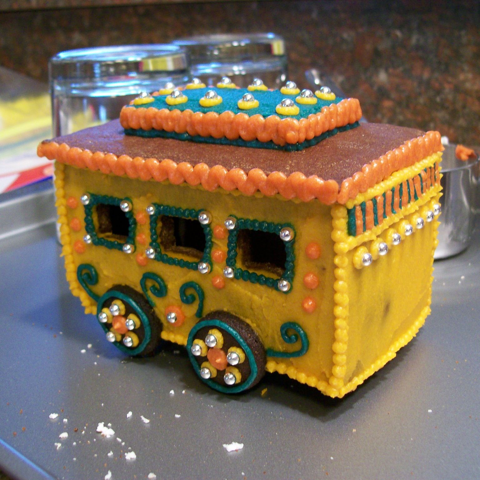 Moving Gingerbread Train Cookie : 6 Steps (with Pictures) - Instructables