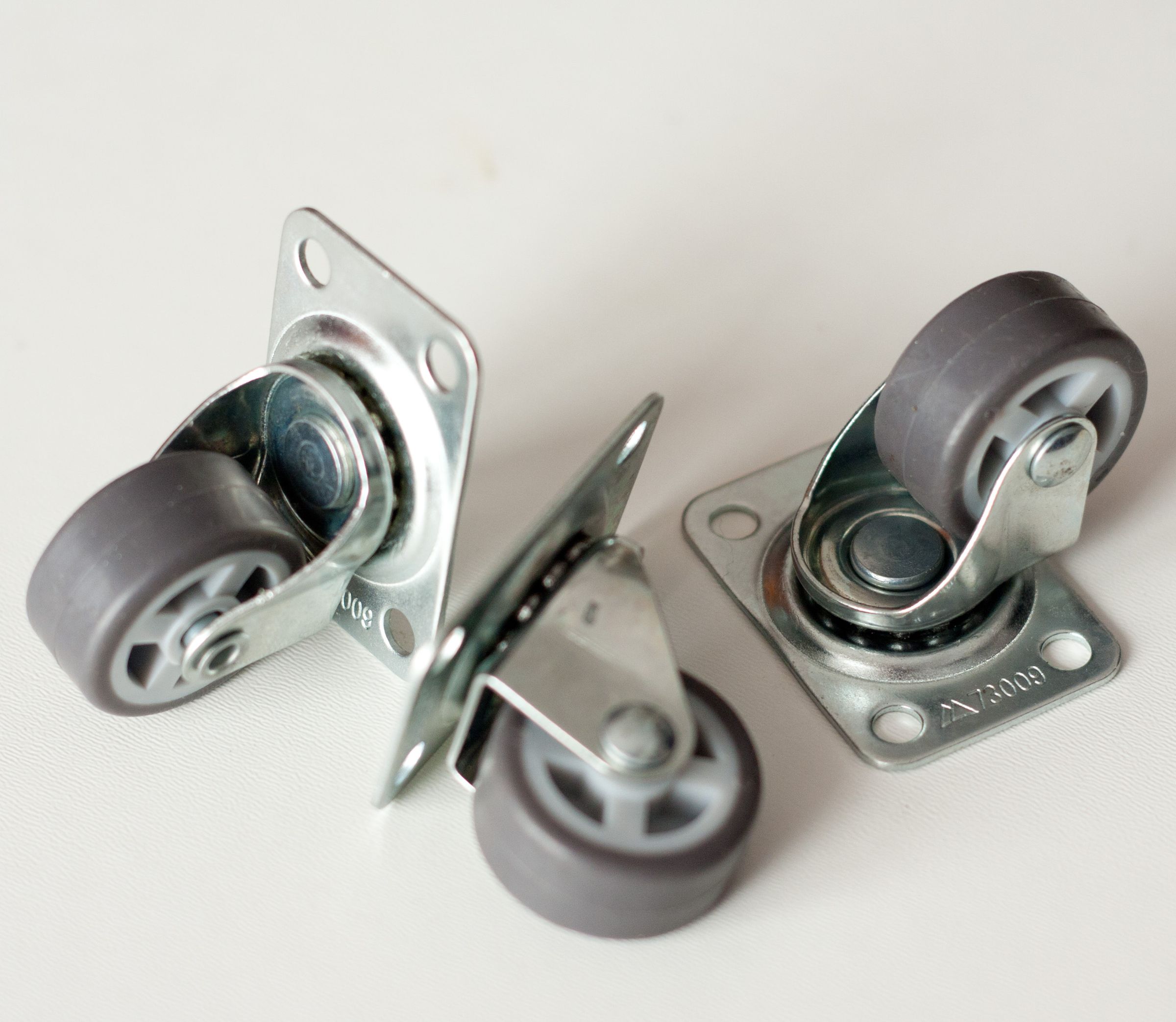 Small Foldable Tripod Dolly : 9 Steps (with Pictures) - Instructables