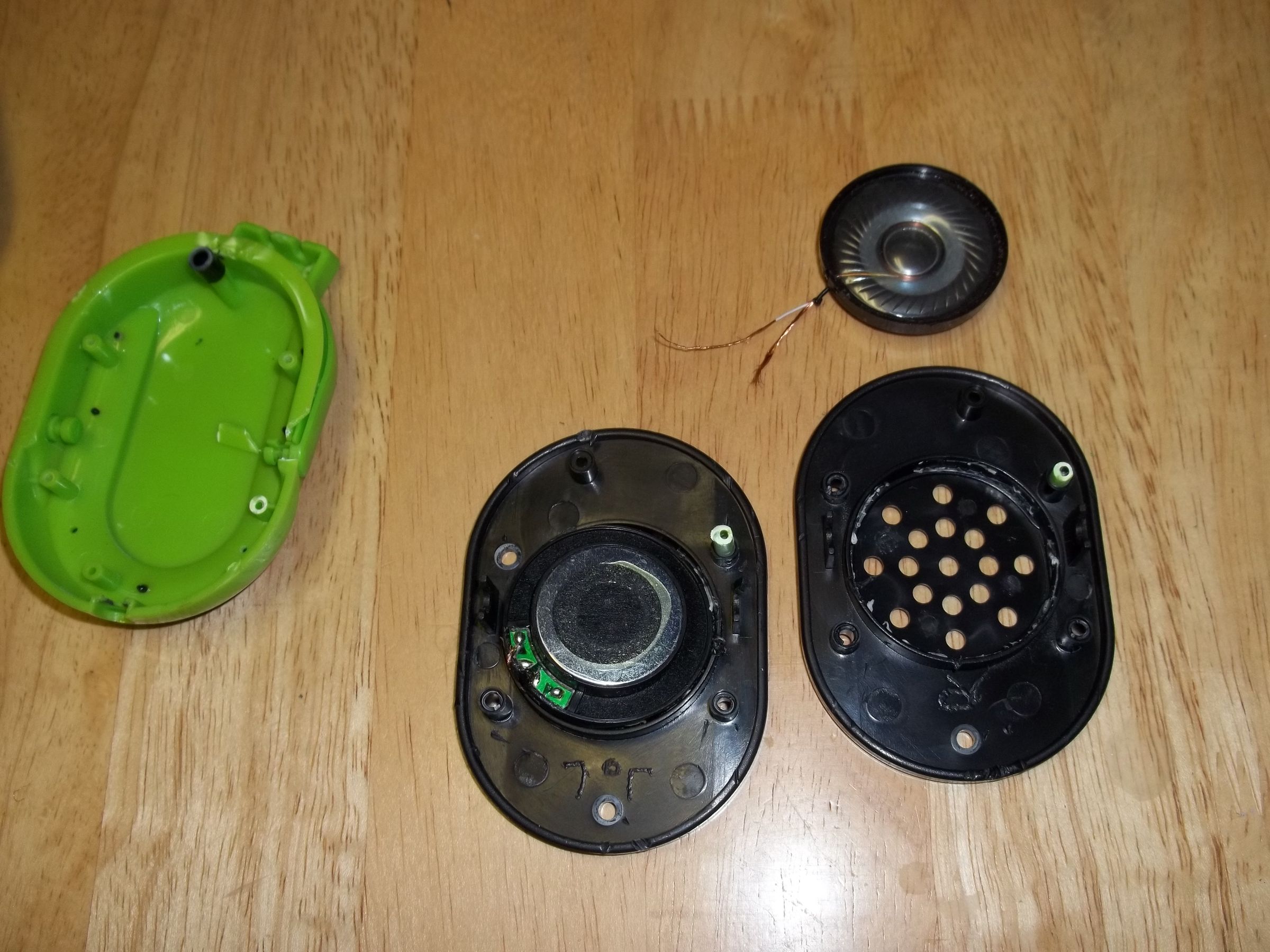 Altoid Ipod Speaker Case : 7 Steps - Instructables