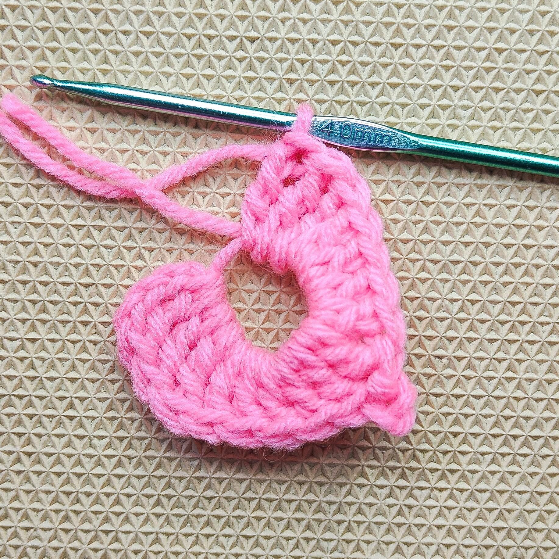 How to Make a Quick Crochet Heart Charm : 4 Steps (with Pictures ...