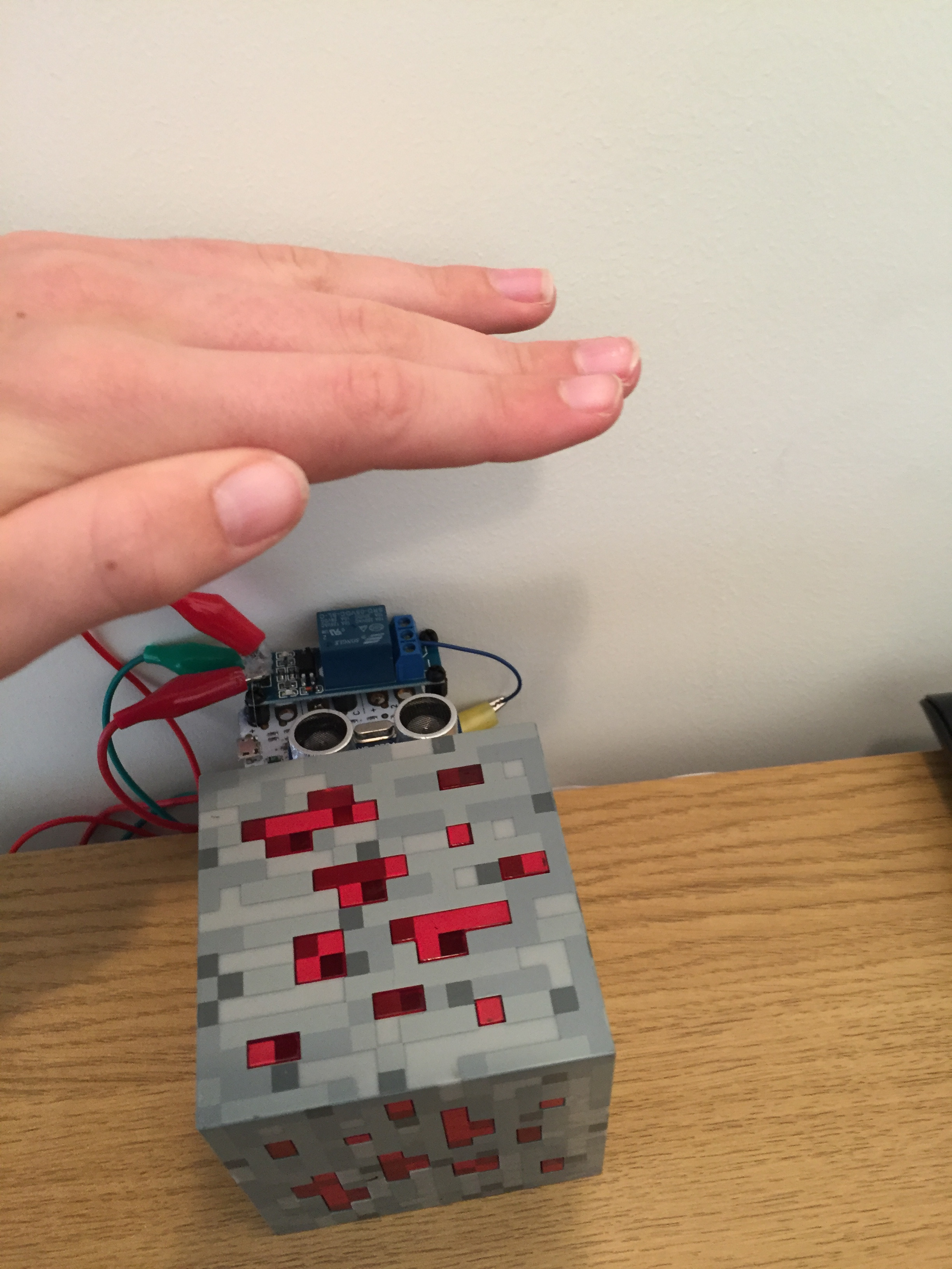 Movement Activated Redstone : 7 Steps (with Pictures) - Instructables