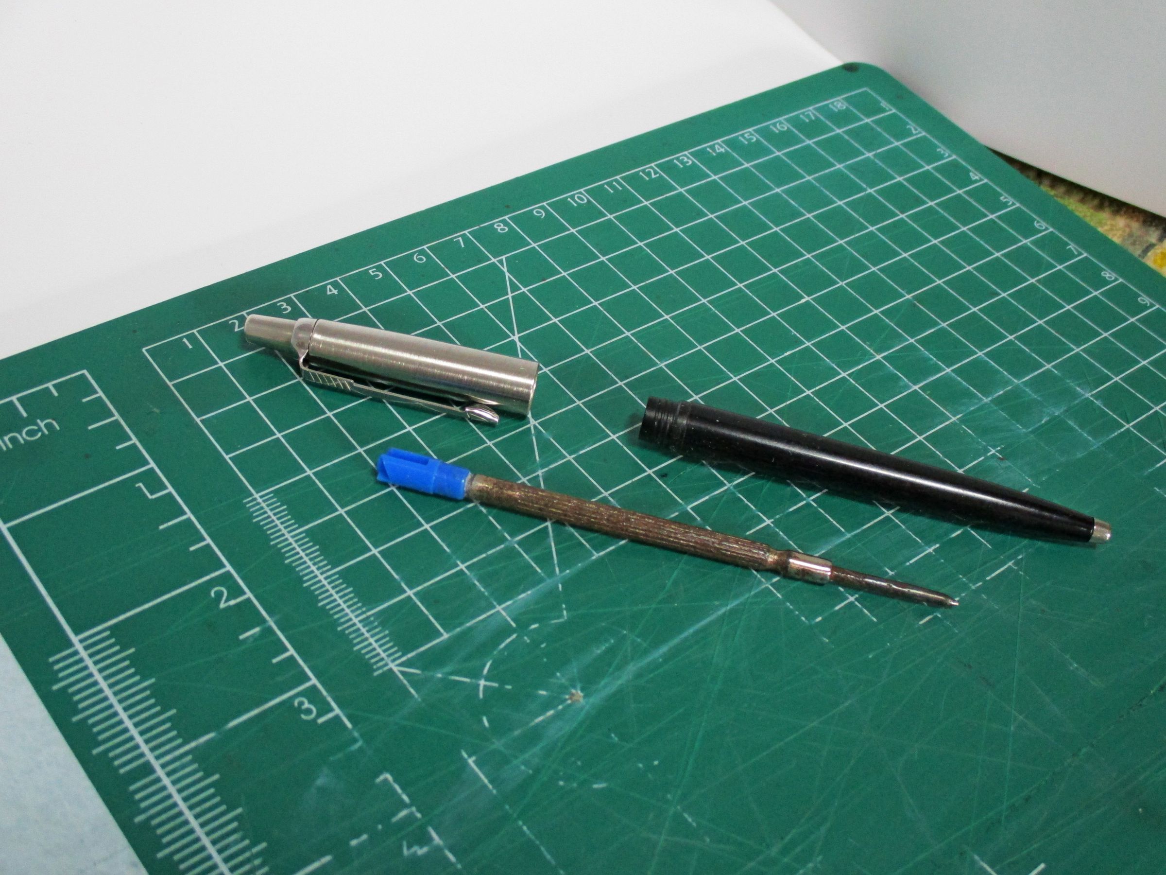 How to Turn a Ballpoint Pen Into a Metal Scriber... : 5 Steps (with ...