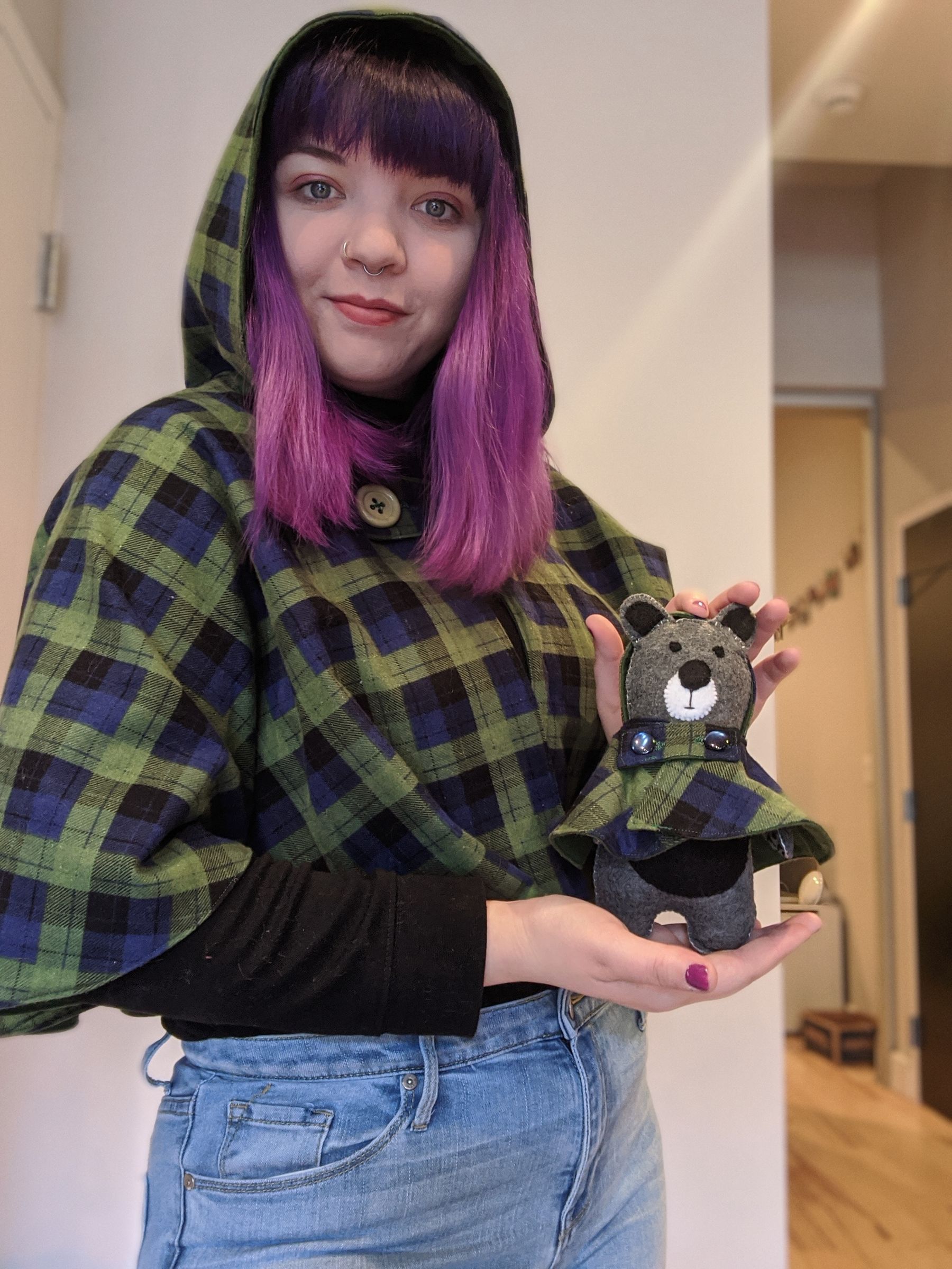 Cozy Reversible Hooded Capelet : 14 Steps (with Pictures) - Instructables