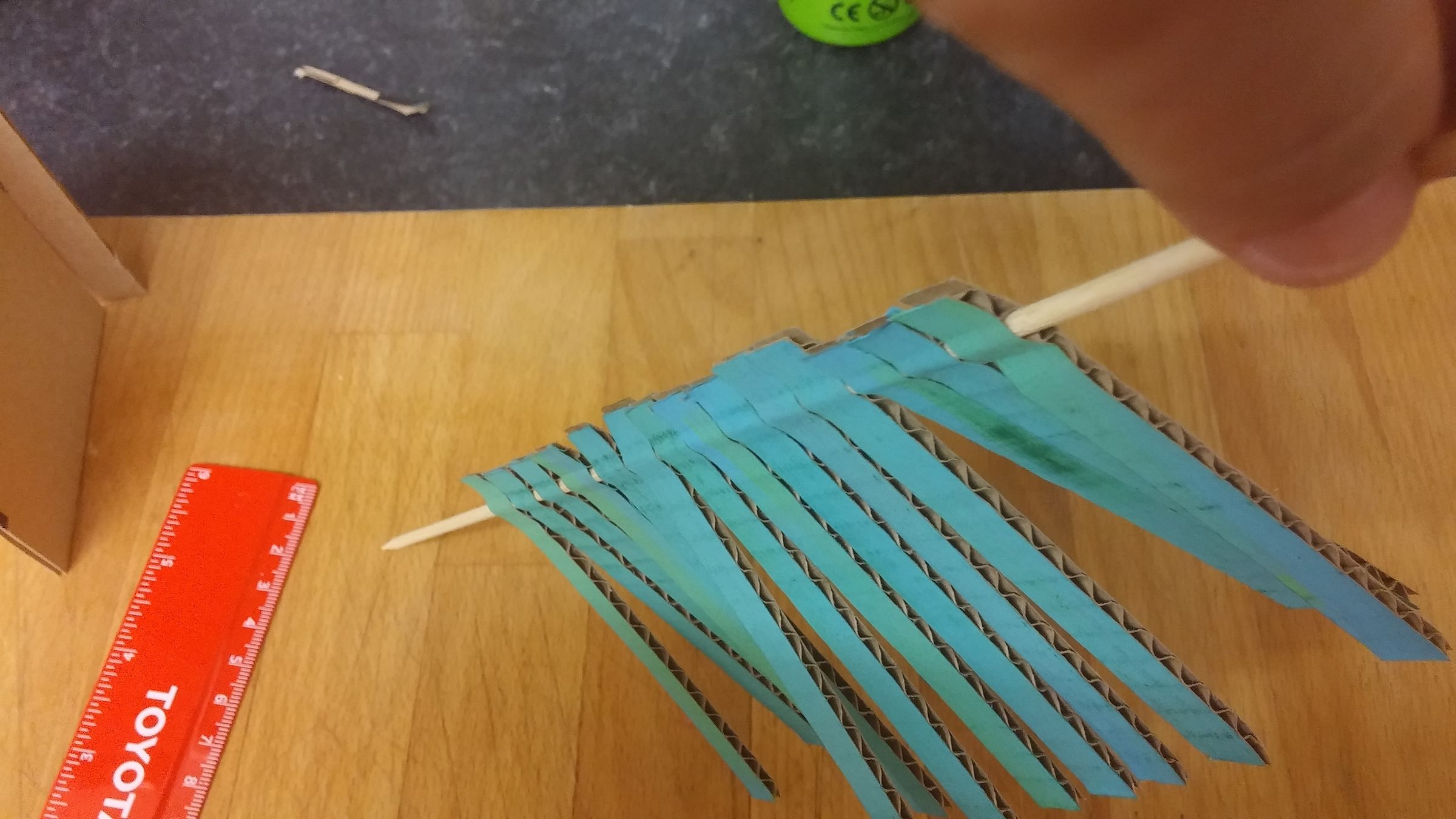 Cardboard Mechanical Wave Toy : 5 Steps (with Pictures) - Instructables