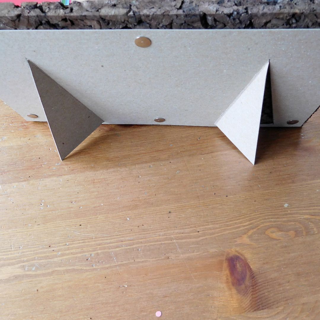 DIY Desktop Calendar : 4 Steps (with Pictures) - Instructables