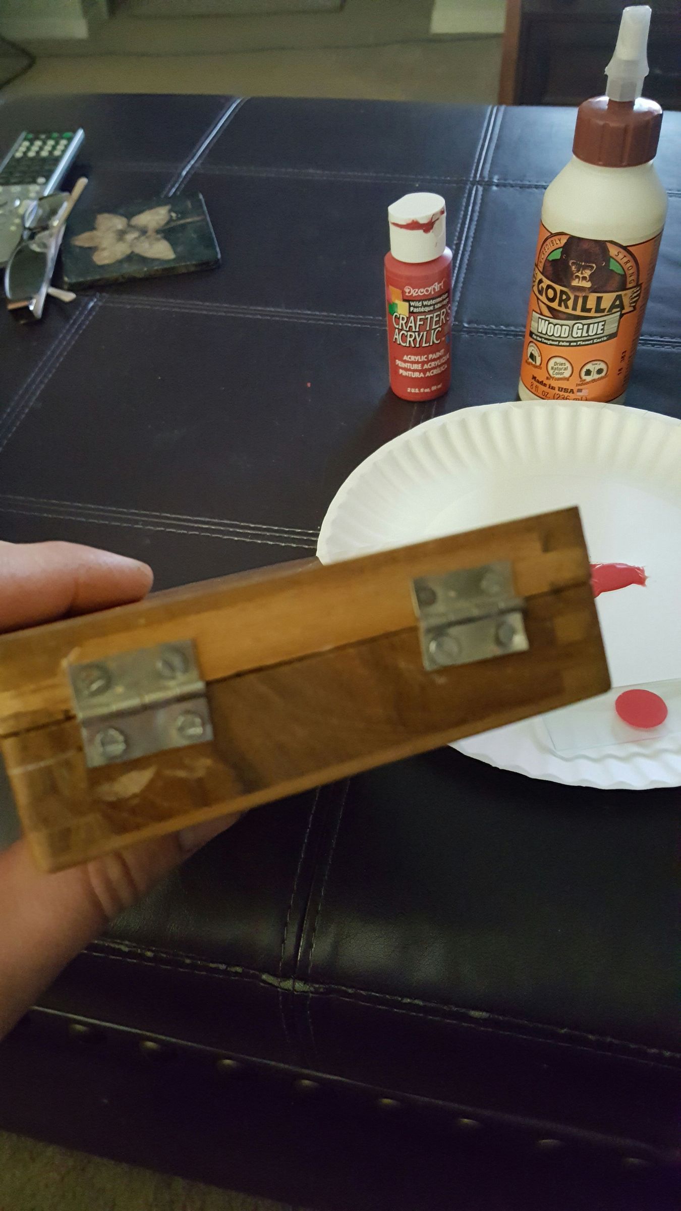 Dexter Trophy Case for UNDER $20 : 4 Steps - Instructables