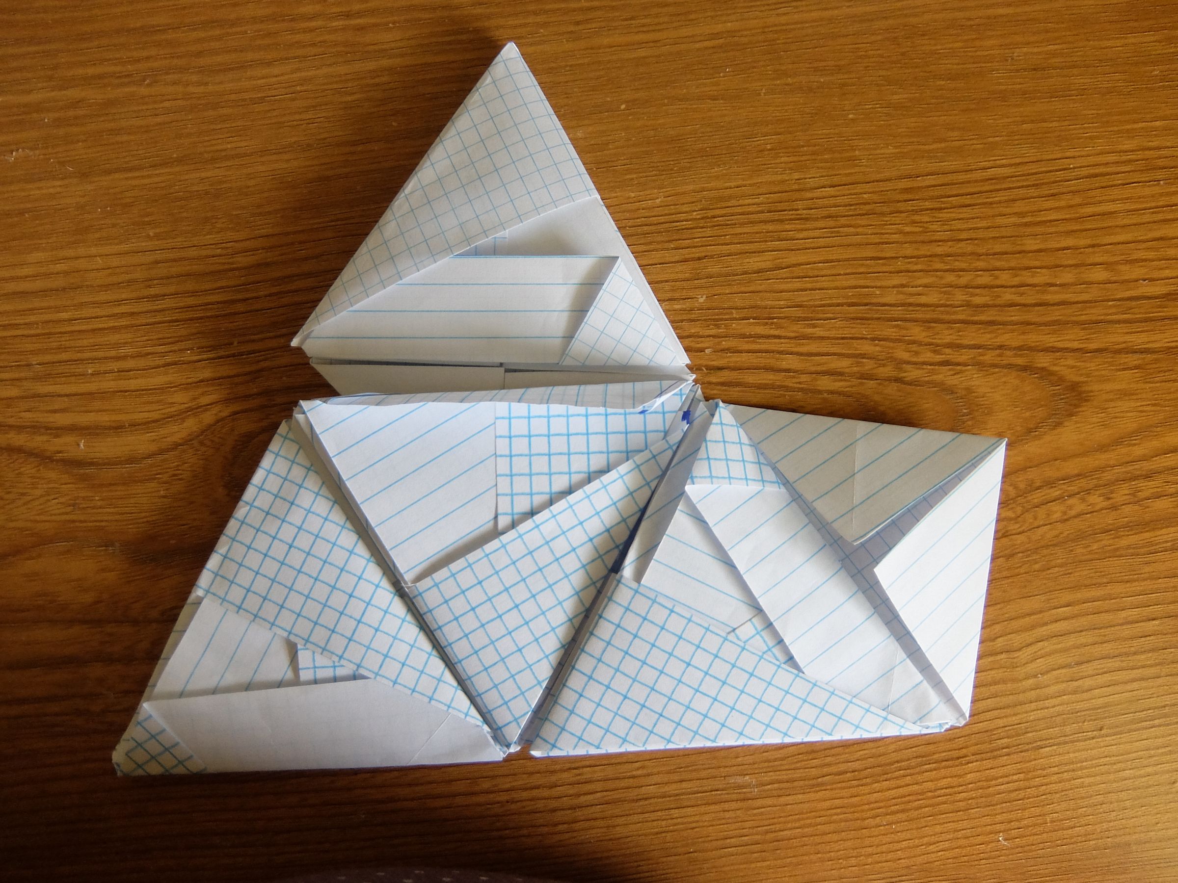 Tetrahedron 3D Model DYI Using Graphing Papers : 6 Steps (with Pictures ...