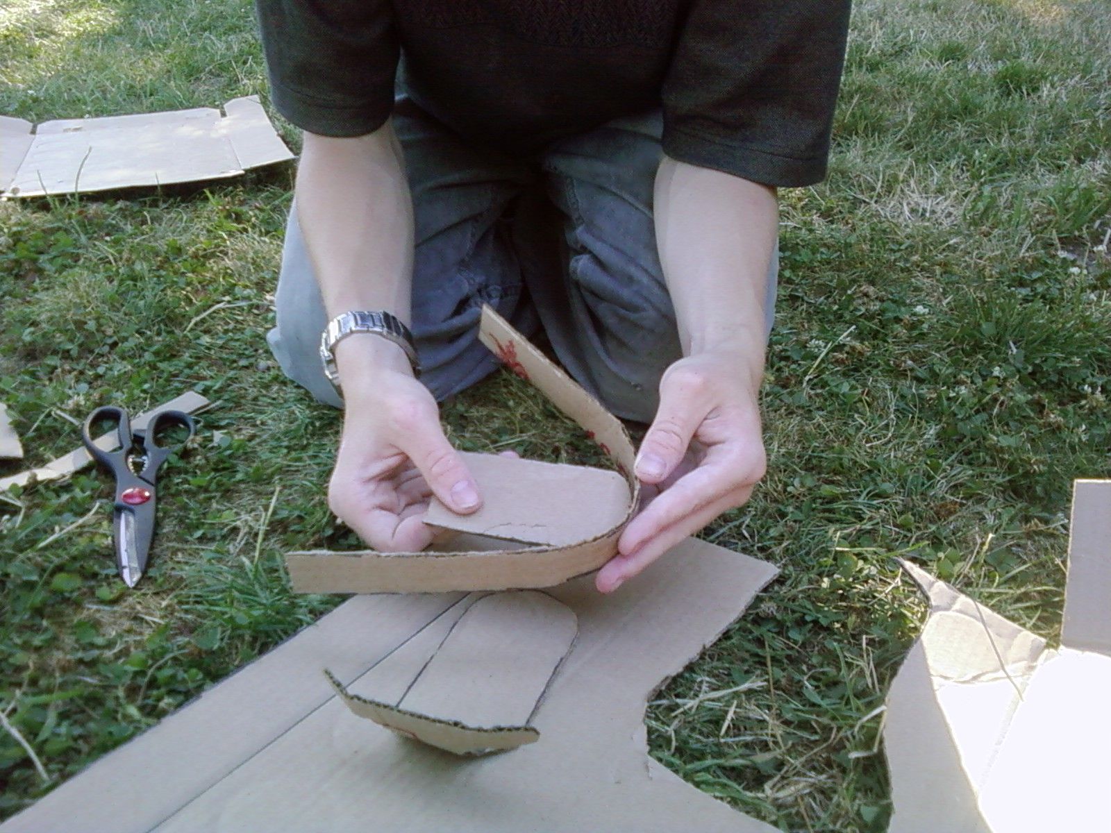 Cardboard Cell Phone Case. : 9 Steps - Instructables