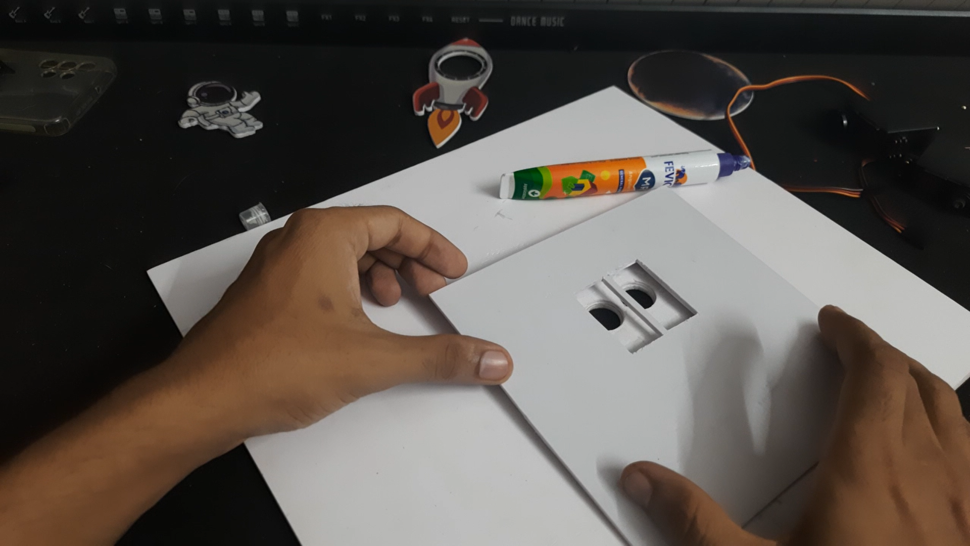 DIY Space Clock / Arduino Servo Clock. : 7 Steps (with Pictures ...