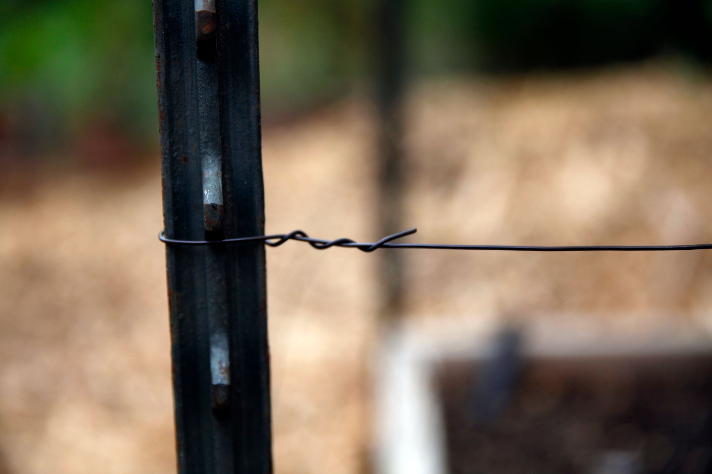 Bailing Wire Fencing : 3 Steps (with Pictures) - Instructables