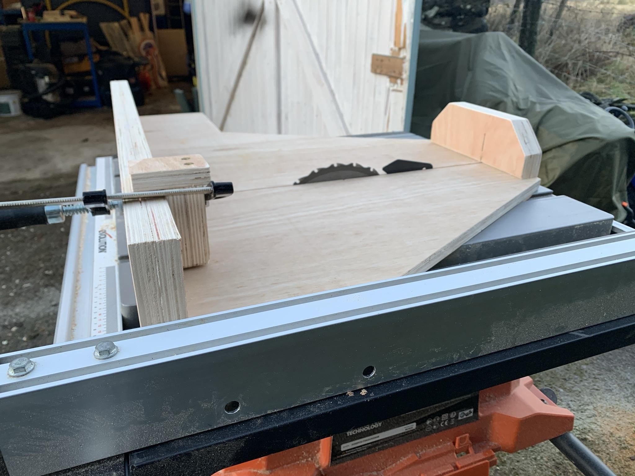 Amazing Crosscut Sled for Your Tablesaw : 7 Steps (with Pictures ...