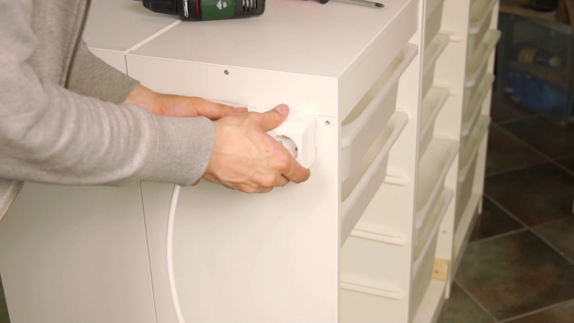 IKEA Hack: Practical Workbench : 11 Steps (with Pictures) - Instructables