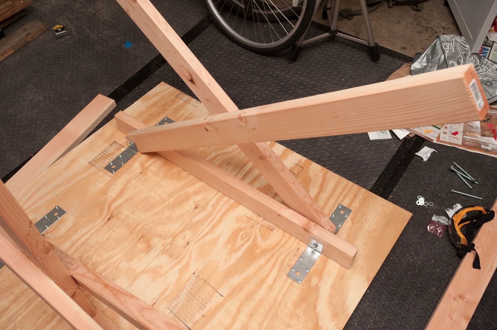 Folding Project Table : 5 Steps (with Pictures) - Instructables