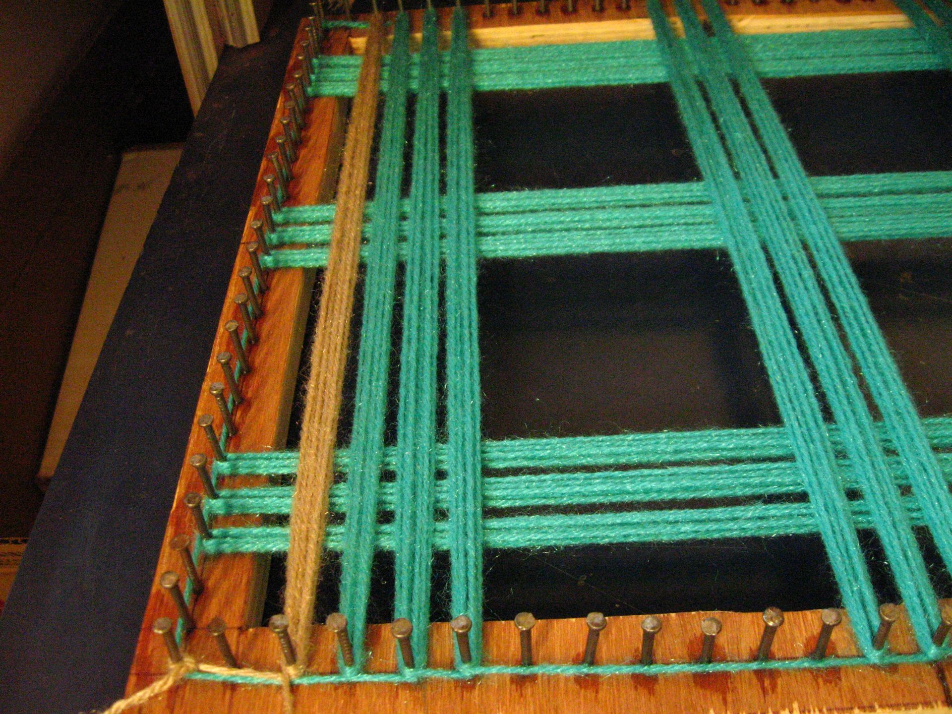 How to Weave a Small Table Mat With Home Made Loom : 13 Steps (with ...