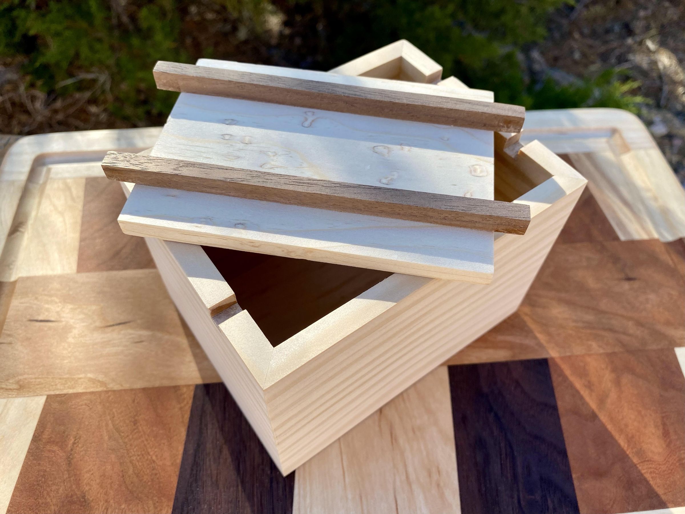 Suspended Box Lid : 7 Steps (with Pictures) - Instructables