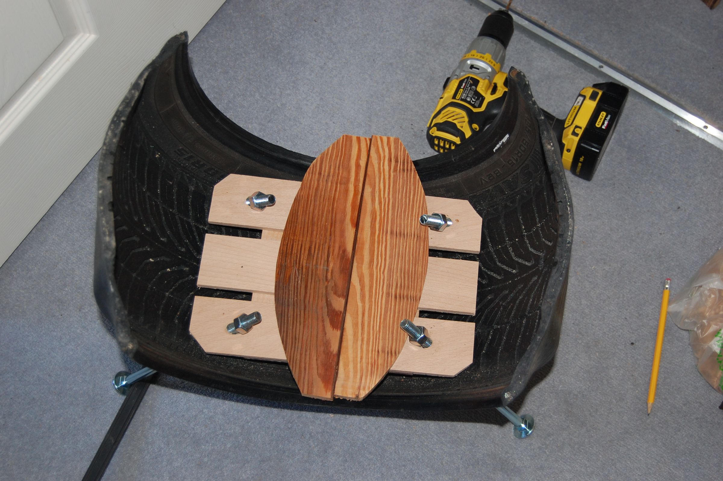 Outside Table From a Car Tyre (tire) : 5 Steps (with Pictures ...