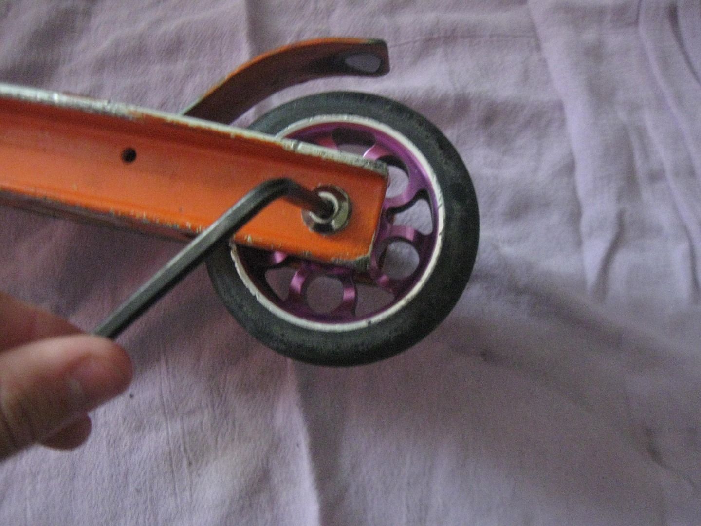 Dis-assembling/ Assembling a Scooter (Threaded System) : 5 Steps ...