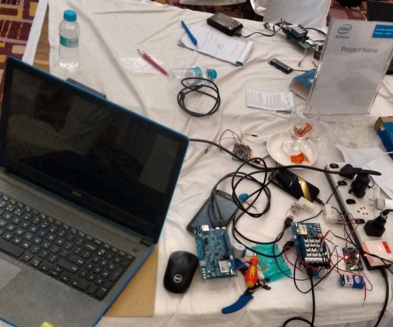 Smart Ads System (Intel IoT) #IntelMaker : 6 Steps - Instructables
