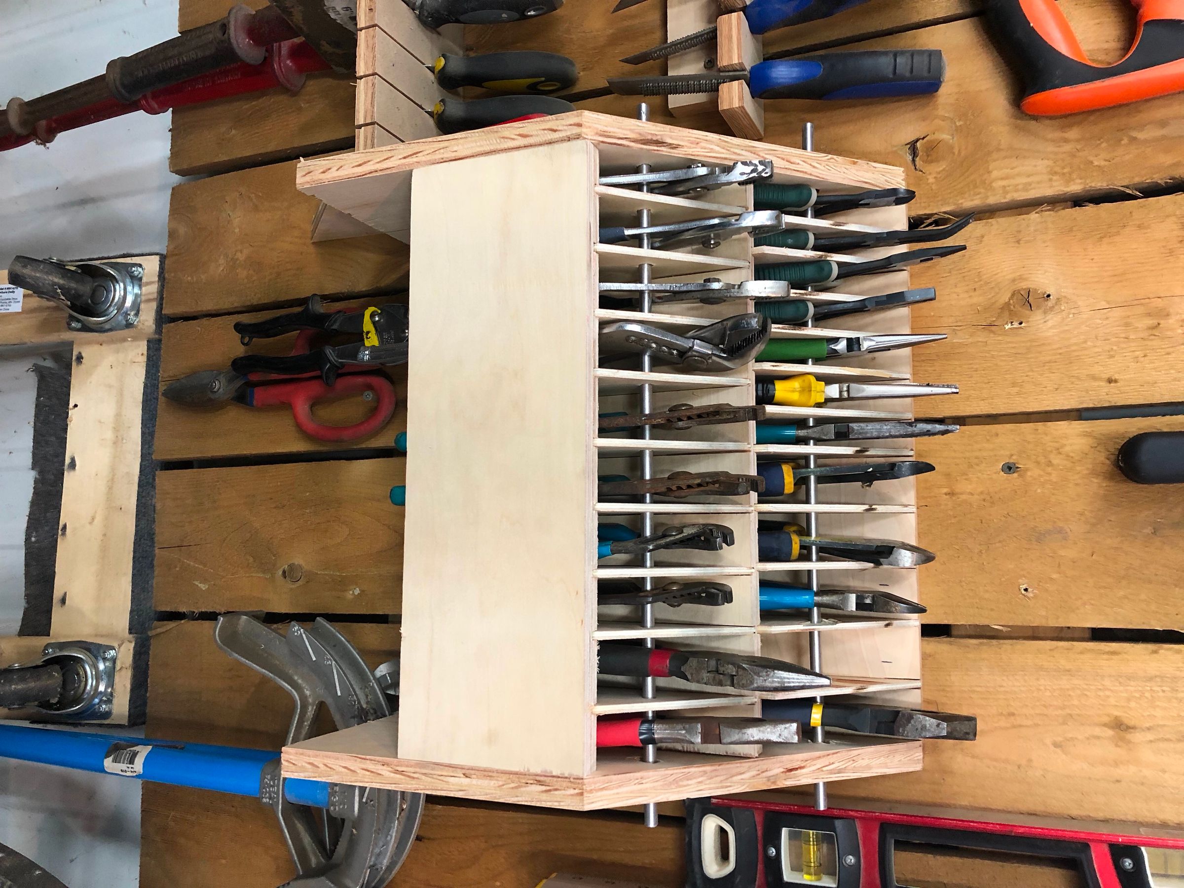 Pliers Organizer Thingy : 6 Steps (with Pictures) - Instructables