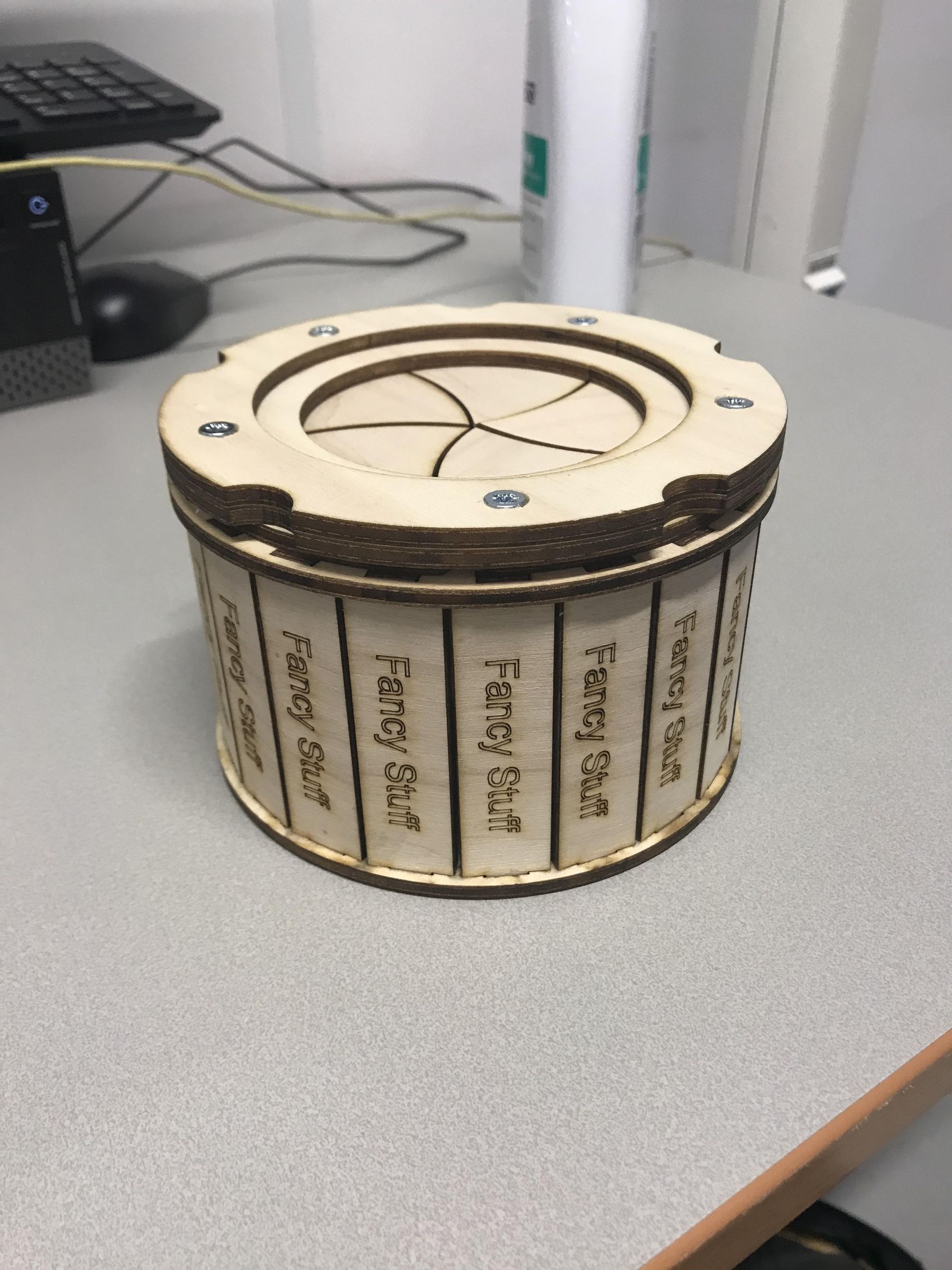 Carter's Lasercut Iris Box V2 : 4 Steps (with Pictures) - Instructables