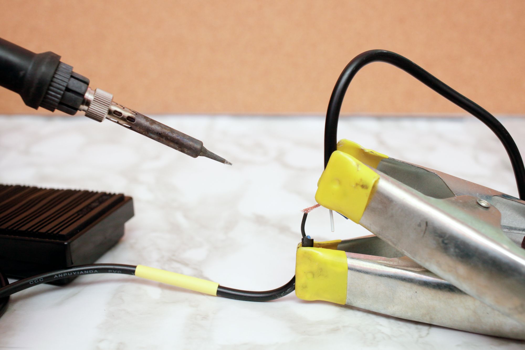 Foot Pedal Shutter Remote + Trigger : 6 Steps (with Pictures ...