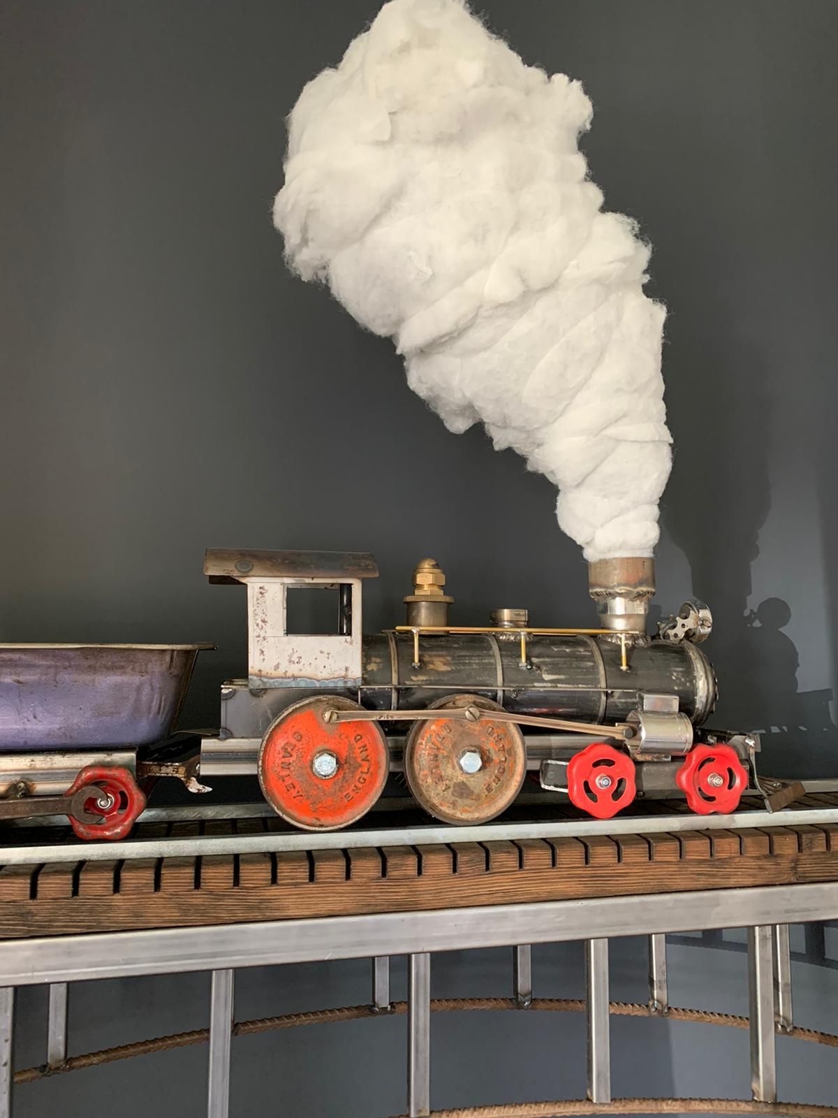 My ‘Light’ Engine Locomotive – a Unique Scrap Metal Train Lamp & Bridge ...