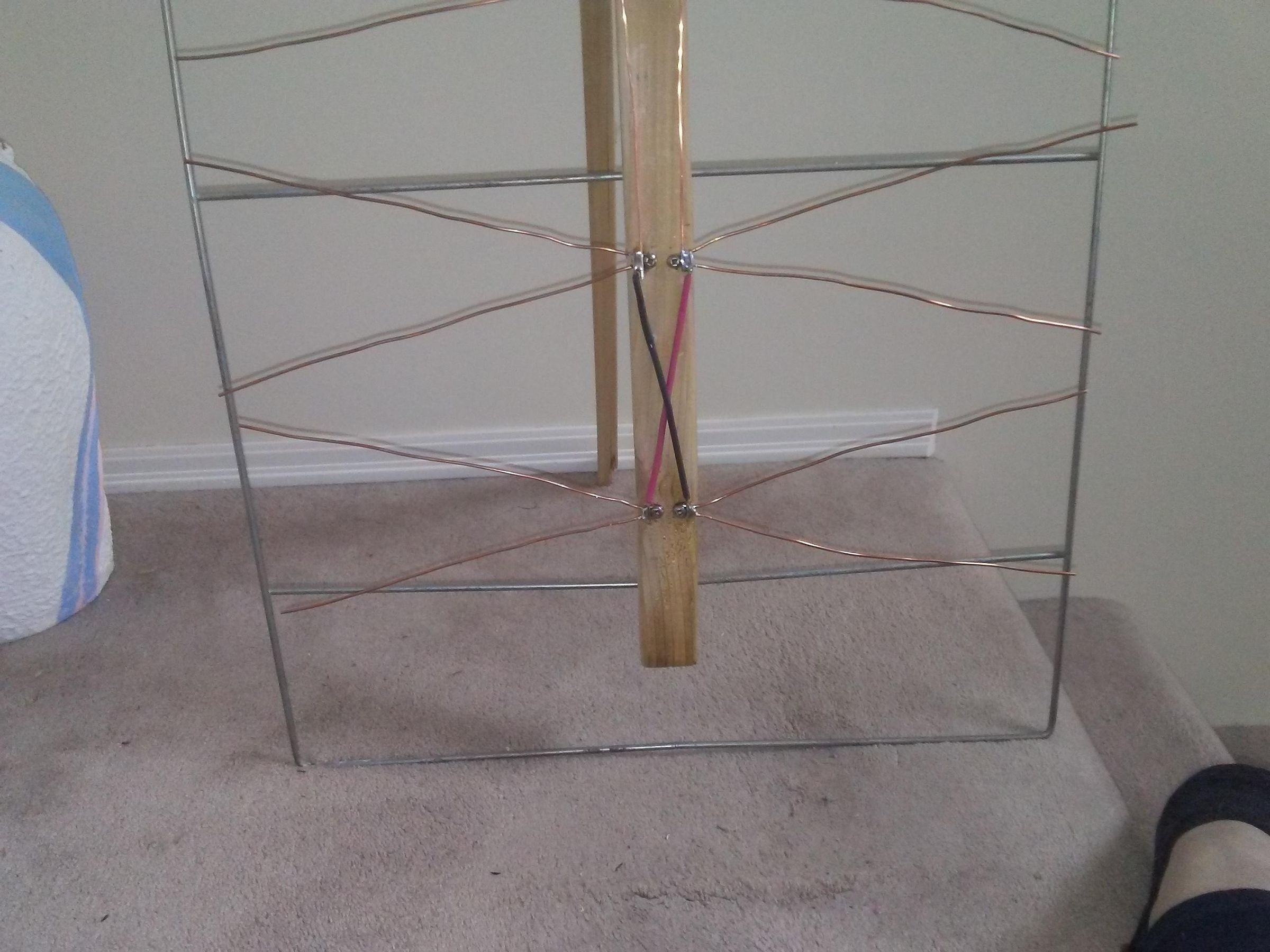 Eight Bay Bowtie Antenna Array : 7 Steps - Instructables