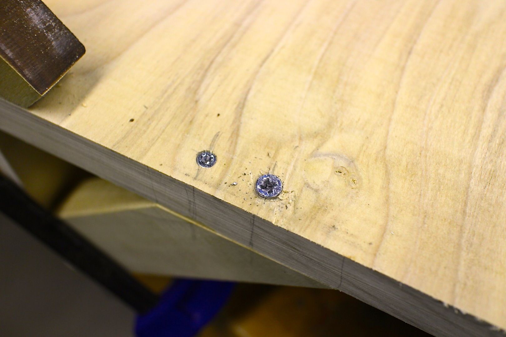 Removing a Broken Screw : 5 Steps (with Pictures) - Instructables