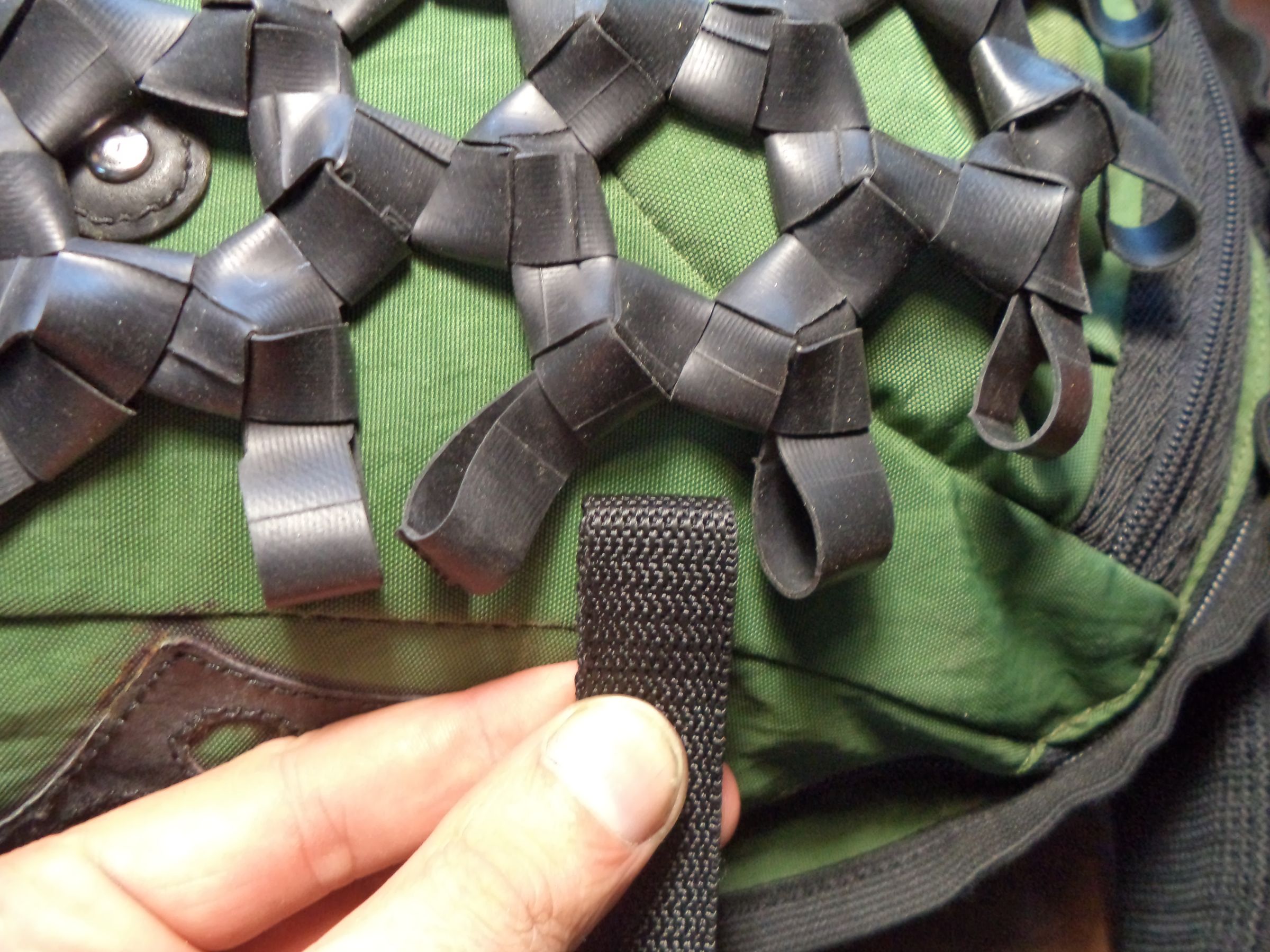 Backpack Cargo Net From Inner Tubes : 26 Steps (with Pictures ...
