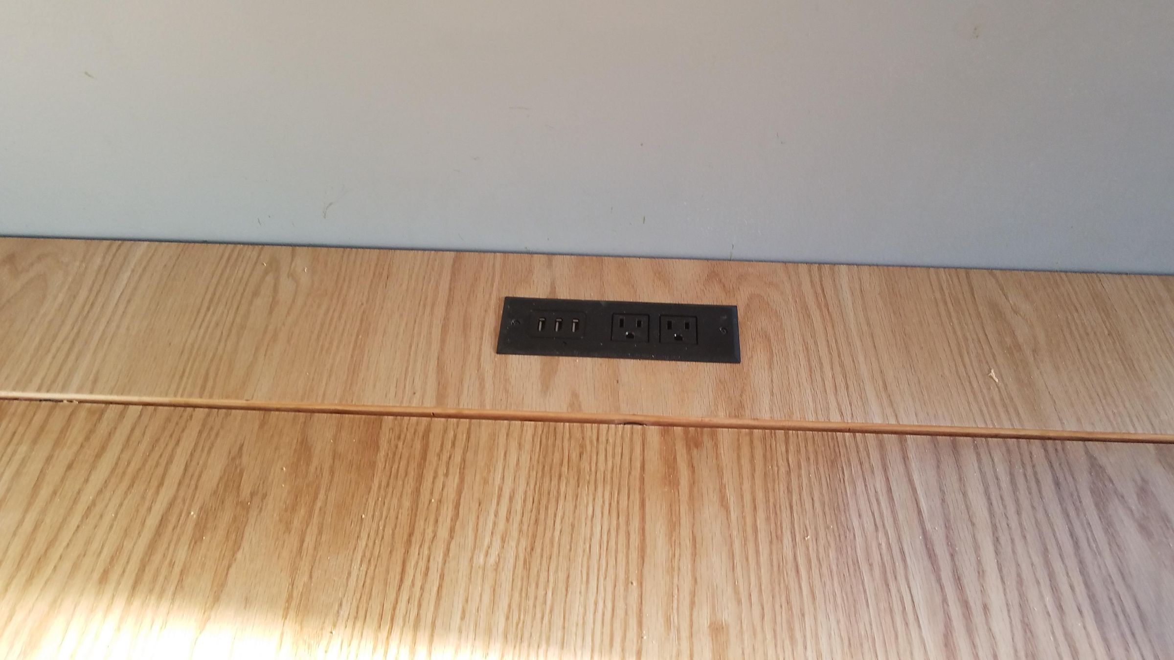 U.S.B: Ultimate Storage Bench : 21 Steps (with Pictures) - Instructables