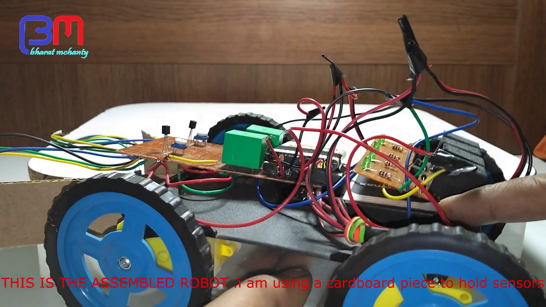 EDGE AVOIDING ROBOT : 7 Steps - Instructables EDGE AVOIDING ROBOT : 7 Steps - Instructables